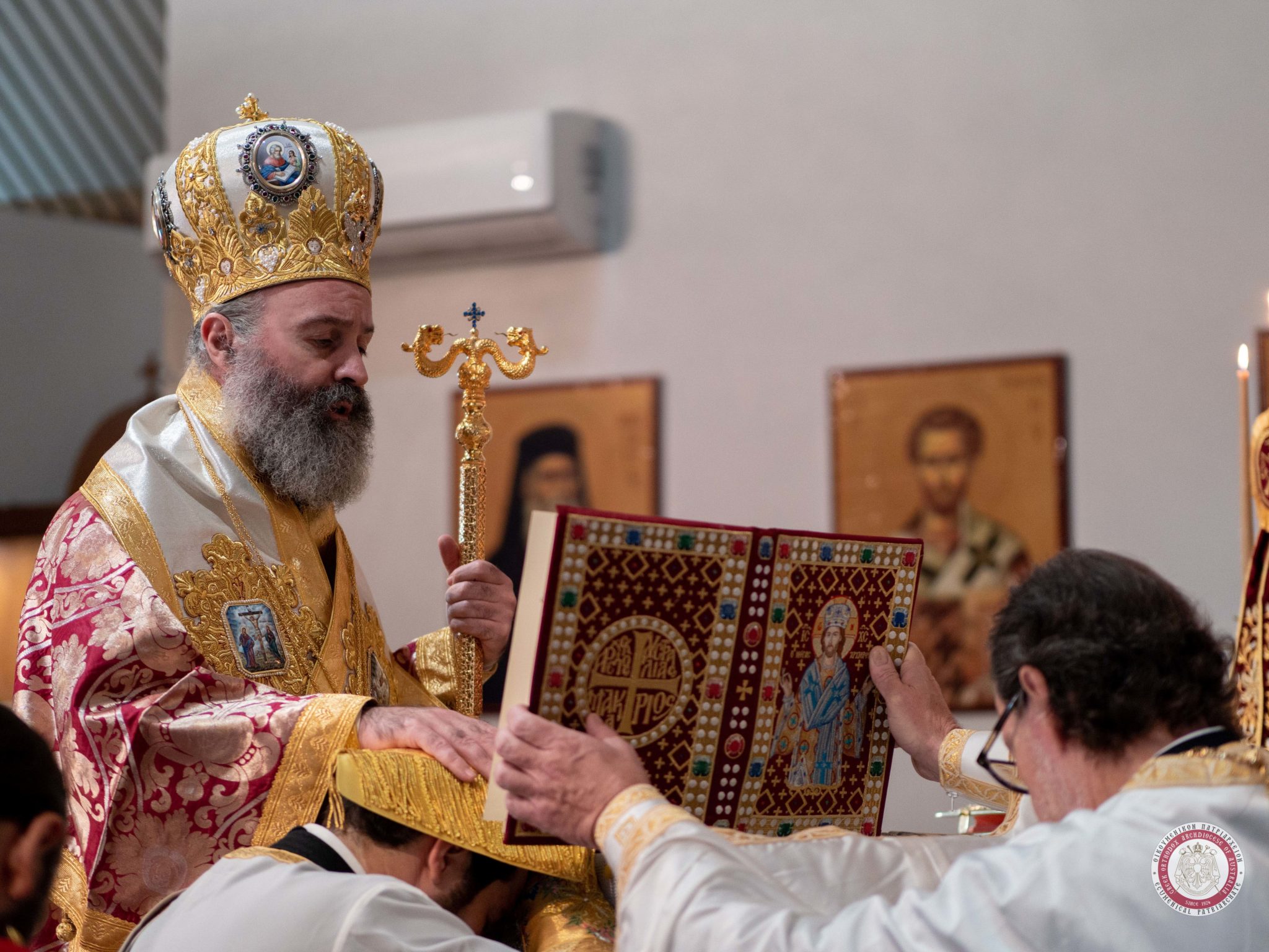 Χειροτονία ιατρού σε Πρεσβύτερο από τον Αρχιεπίσκοπο Αυστραλίας στη ...