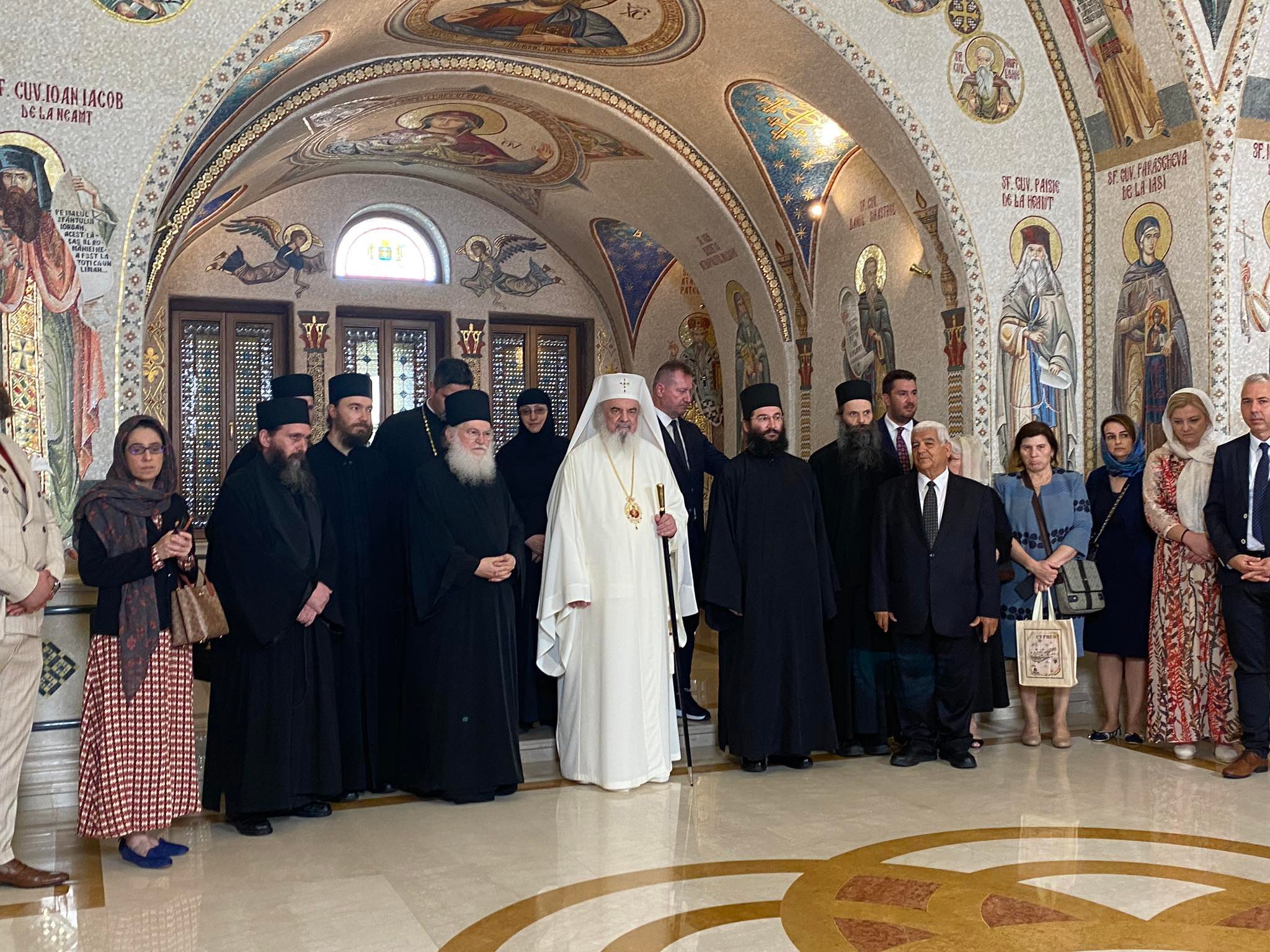 Συνάντηση του Πατριάρχη Ρουμανίας με τον Καθηγούμενο της Ι.Μ.Μ ...