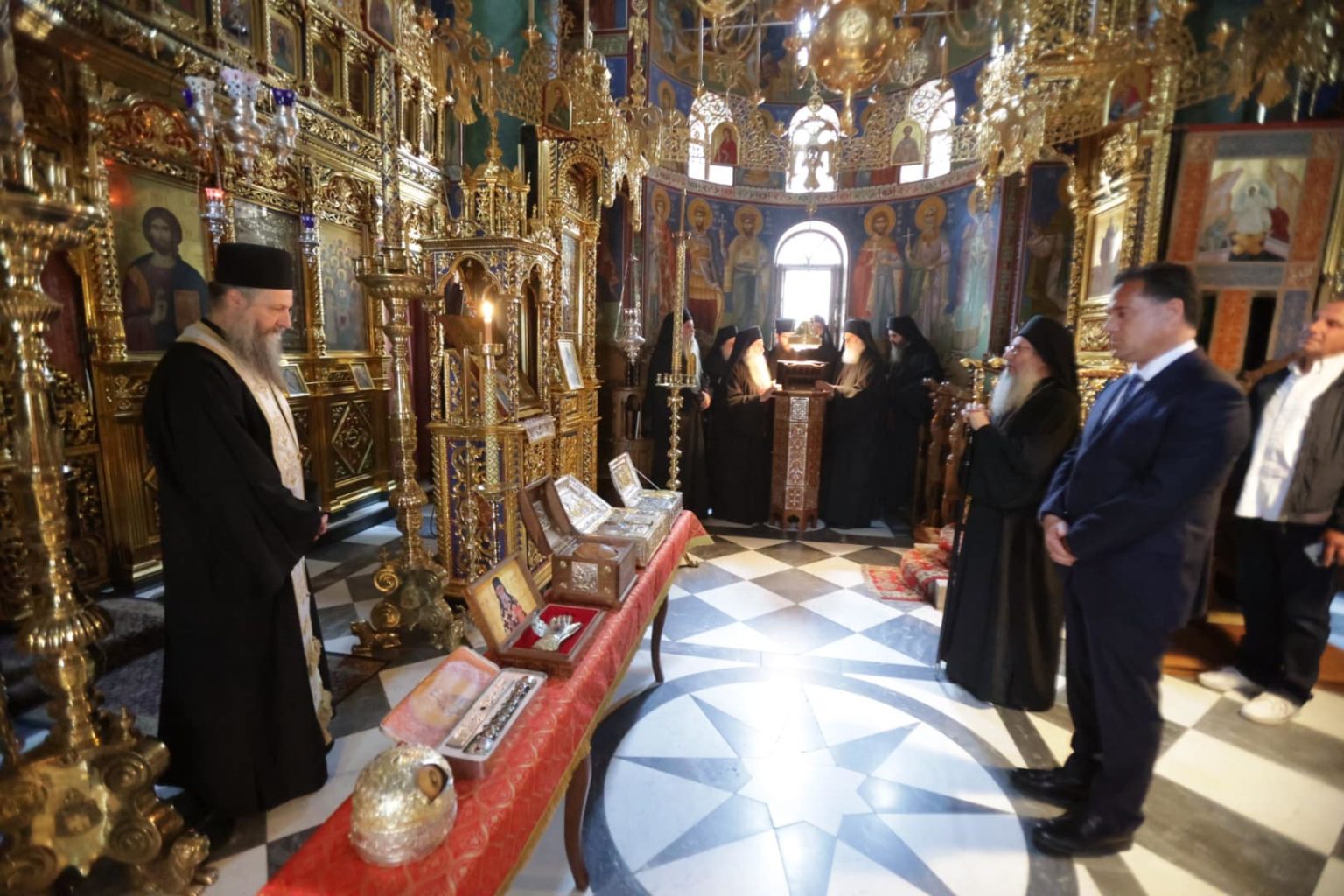 Ο Άδωνις Γεωργιάδης επισκέφθηκε το Άγιον Όρος πριν τις εκλογές ...