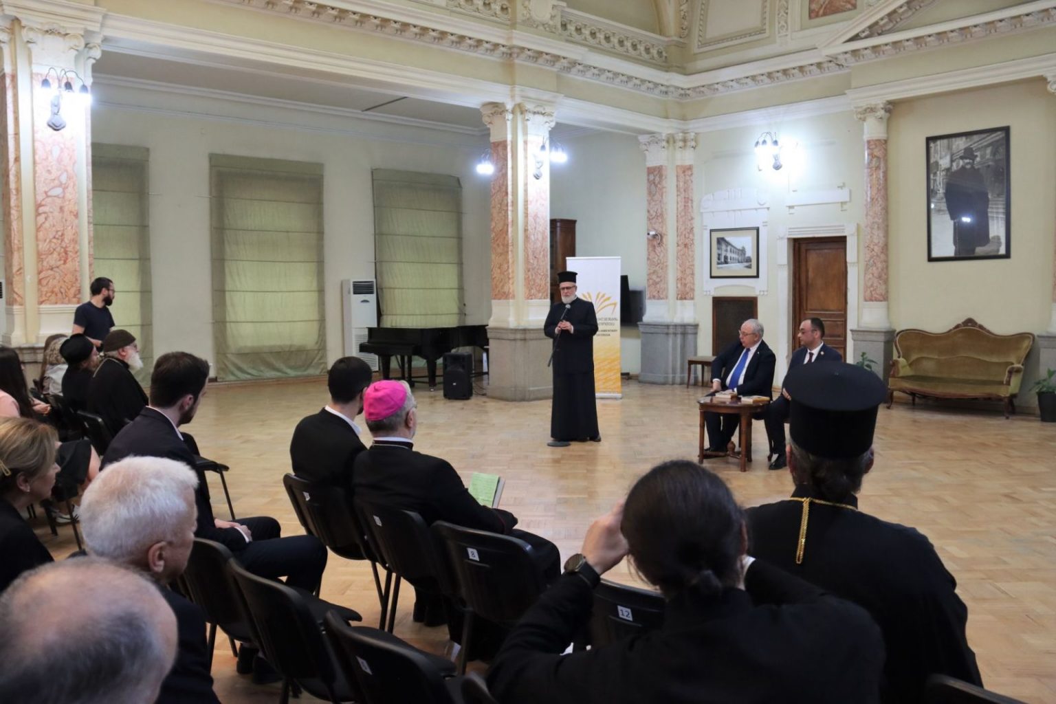 Παρουσιάστηκε και στα γεωργιανά το βιογραφικό βιβλίο «Βαρθολομαίος ...