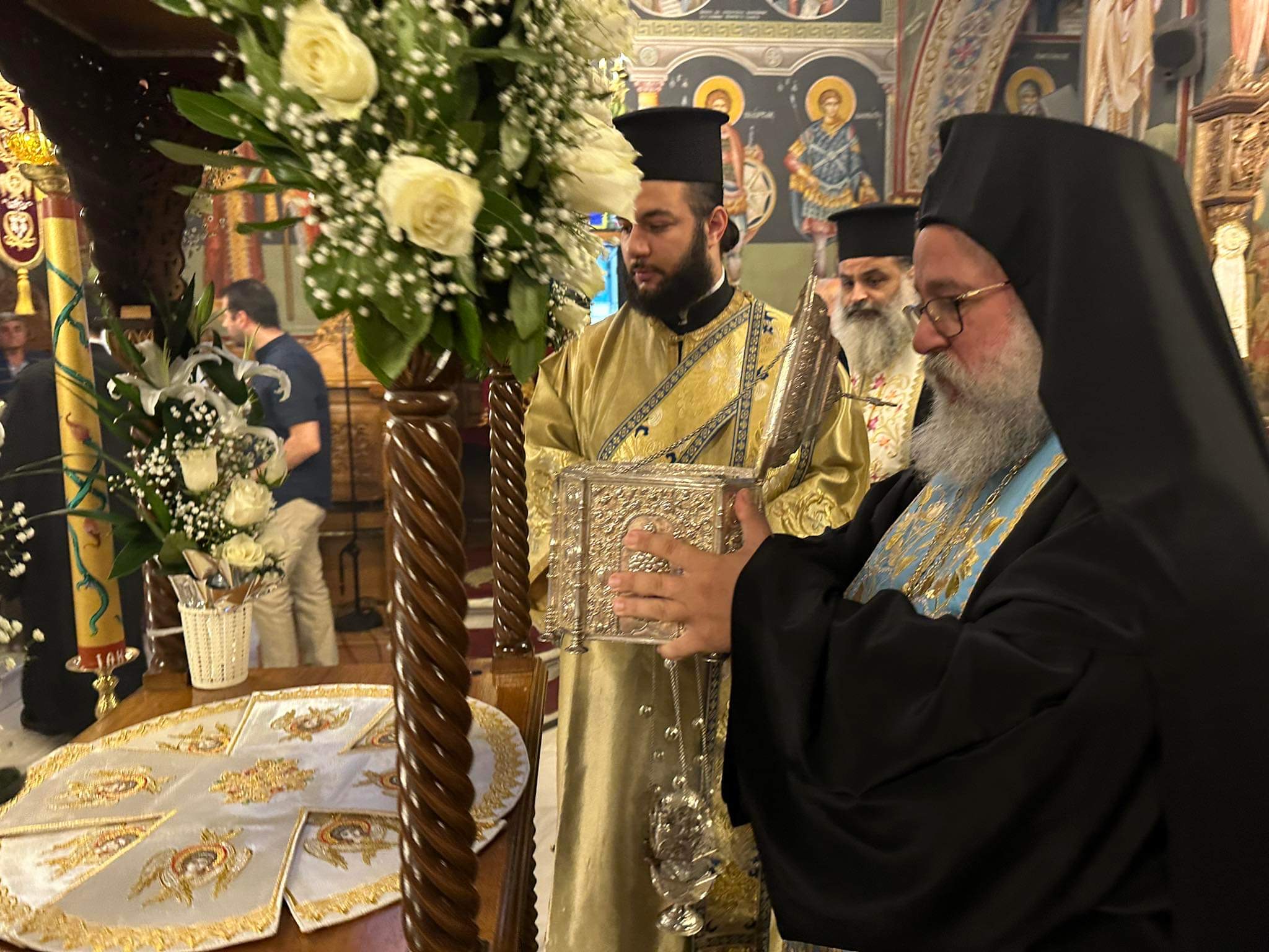 Υποδοχή Τιμίας Κάρας της Αγίας Βαρβάρας στον Ι.Ν. Αγίων Αποστόλων ...