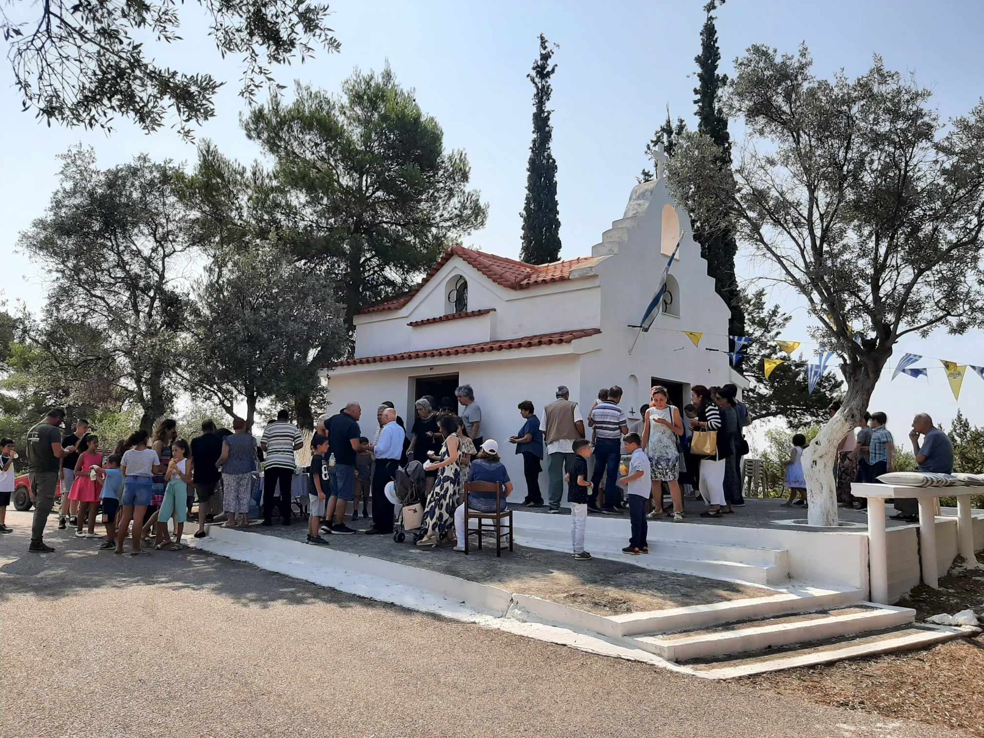 Η Εορτή των Αγίων Αποστόλων Πέτρου και Παύλου στην Ερέτρια - Ορθοδοξία ...
