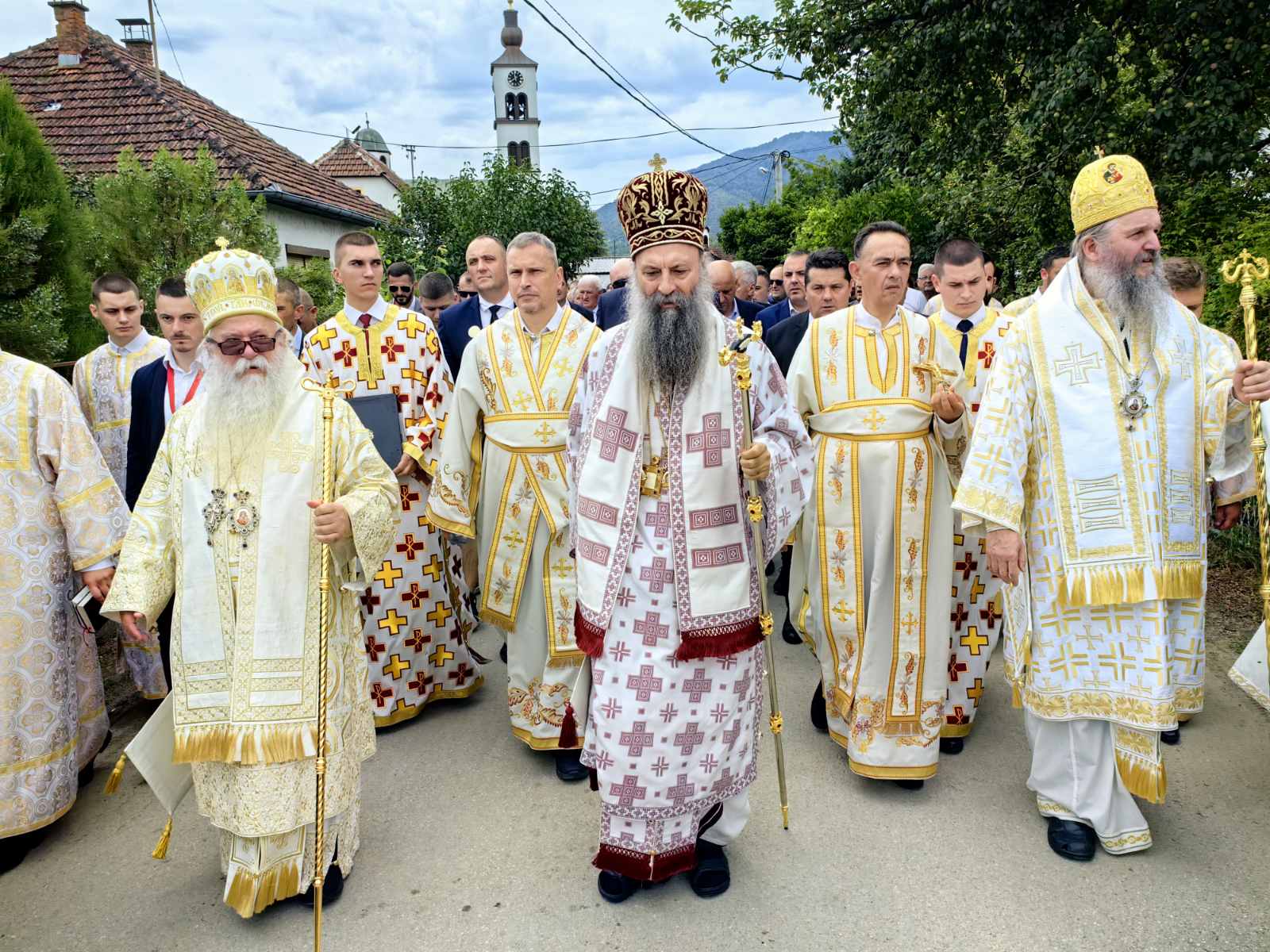 Ο Πατριάρχης Σερβίας τέλεσε μνημόσυνο για τα θύματα του πολέμου στη ...