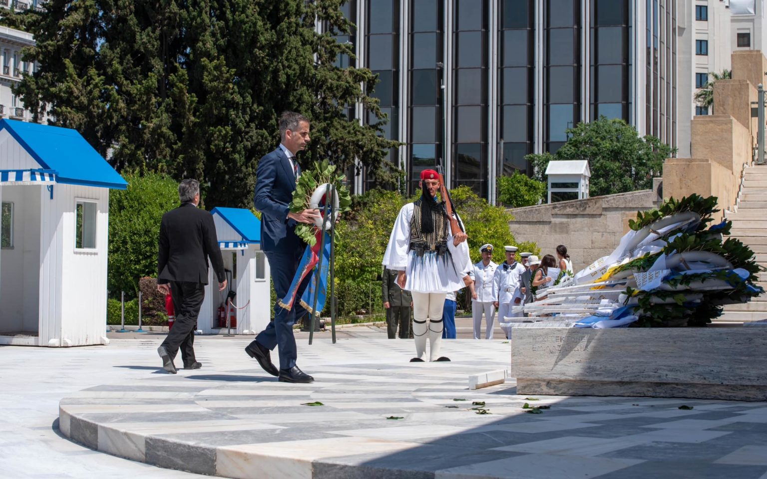 Επιμνημόσυνη δέηση στη Μητρόπολη Αθηνών για τους πεσόντες στην Κύπρο το ...