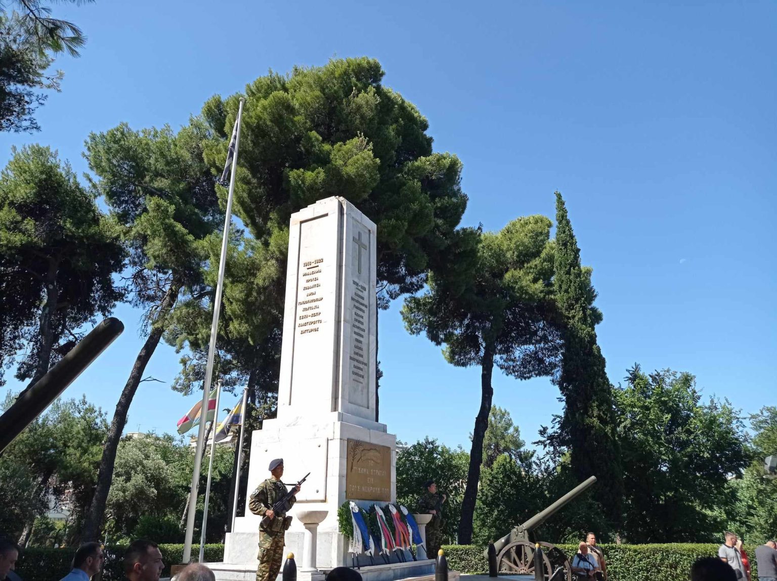 Θεσσαλονίκη: Μνημόσυνο για τους πεσόντες του 1974 στην Κύπρο ...
