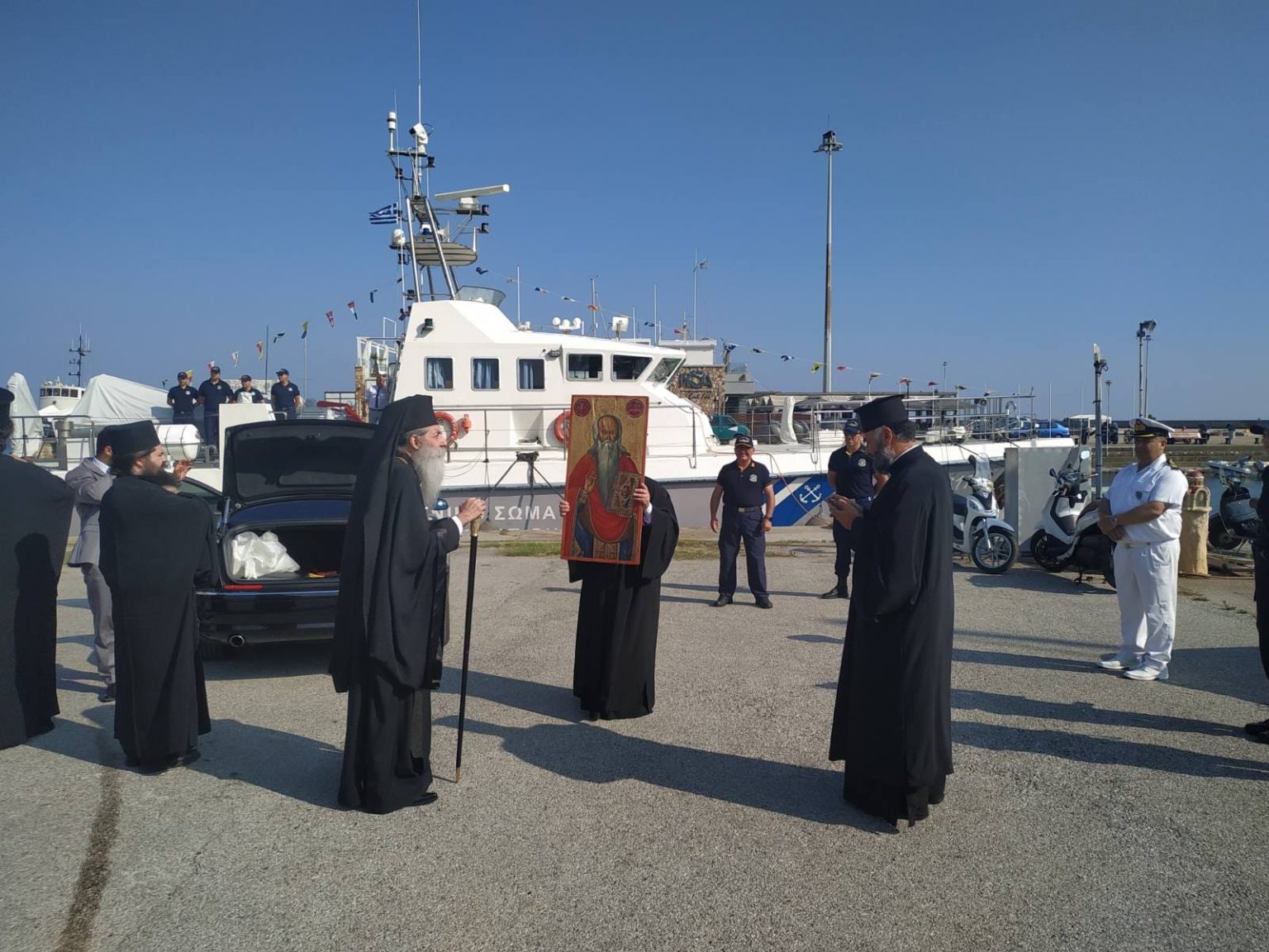 Μετά από 110 χρόνια η Ιερά Εικόνα του Αγίου Χαραλάμπους επέστρεψε στη ...