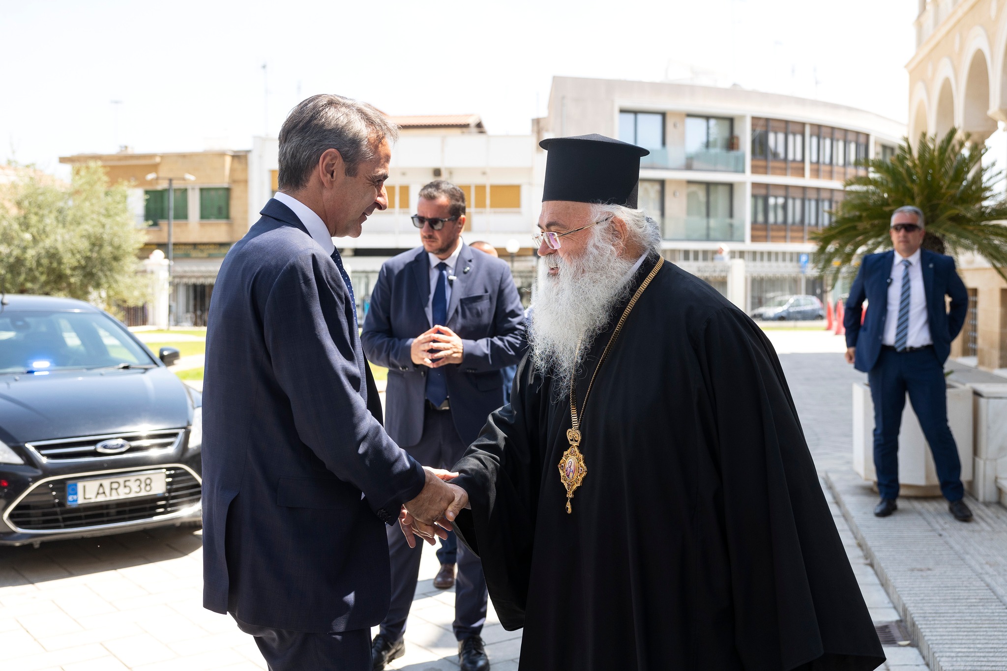 Αρχιεπίσκοπος Κύπρου σε Κ. Μητσοτάκη: "Προσδοκώ ότι η Ελλάδα θα σταθεί ...