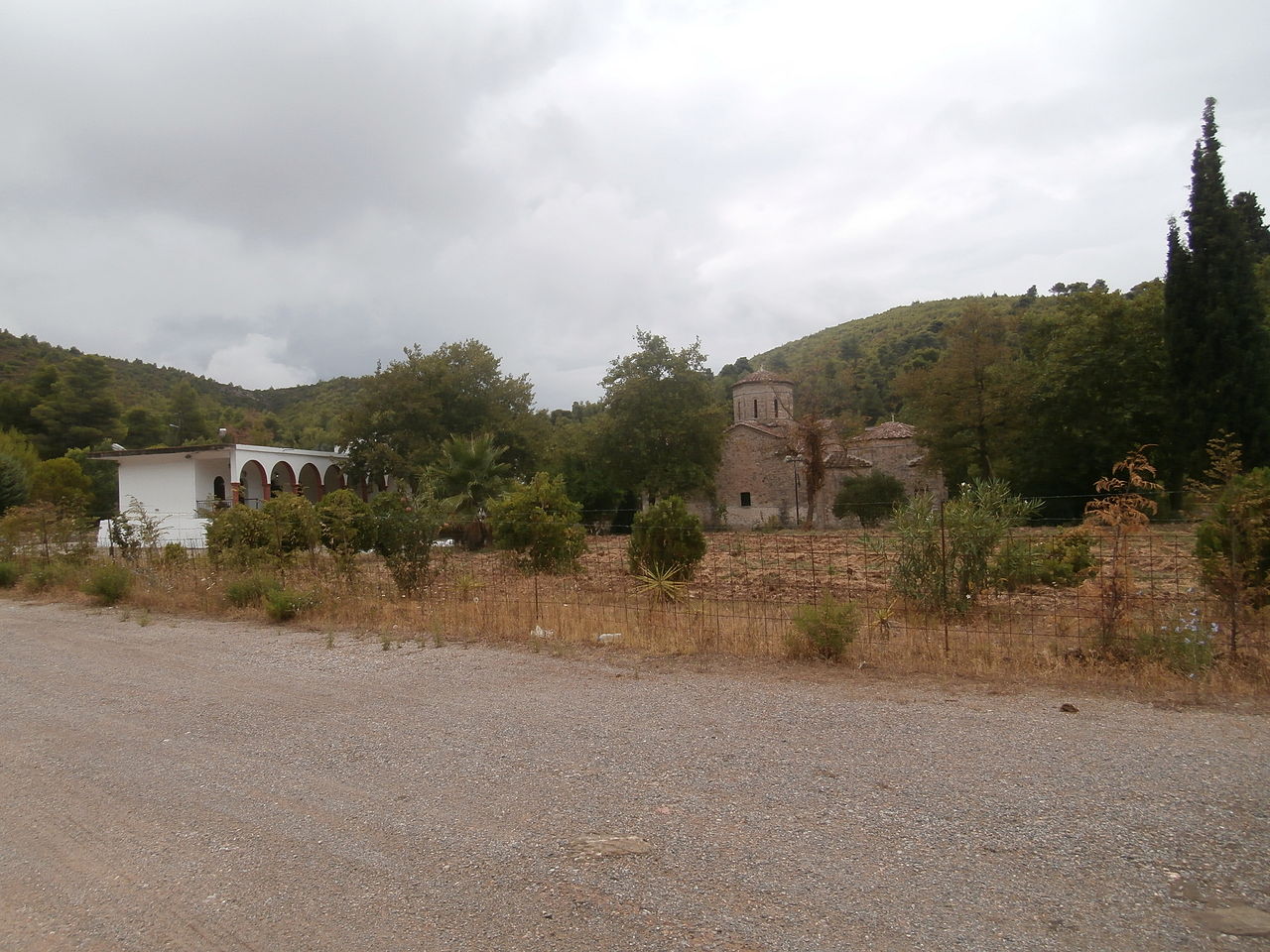 Φωτιά κοντά στην Ιερά Μονή Αγίου Γεωργίου Αρμά στην Εύβοια - Ορθοδοξία ...