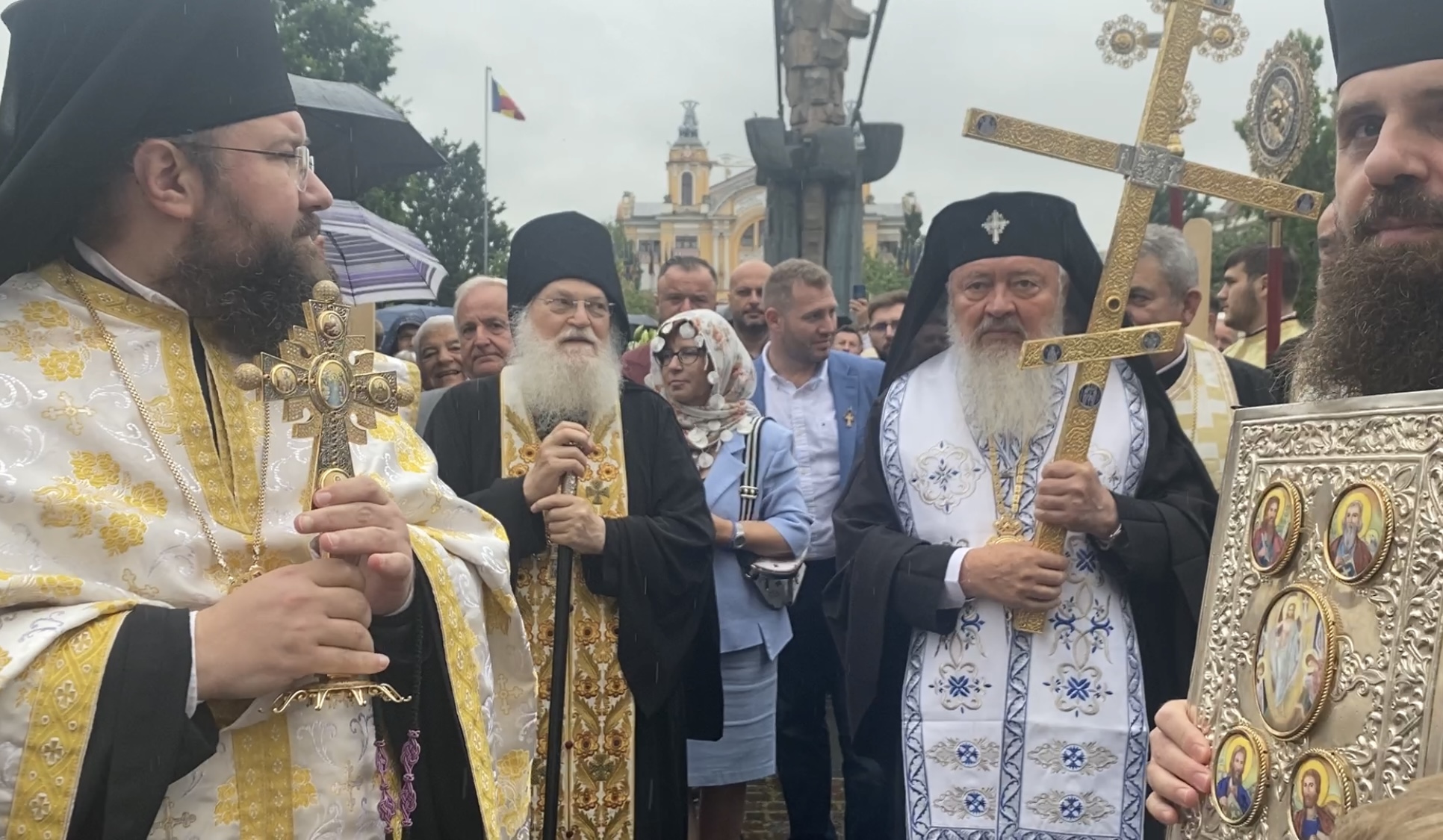 Αποστολή: Η Ρουμανία υποδέχθηκε τον Τίμιο Σταυρό του Μεγάλου ...