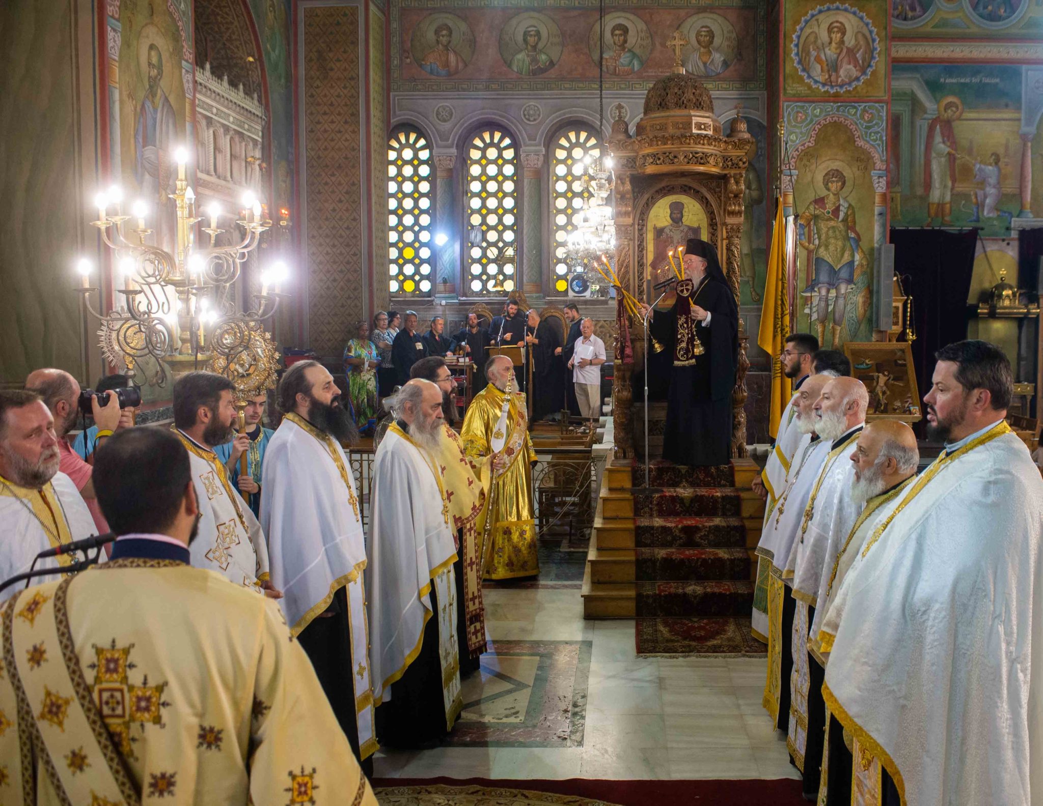 Από το Πεταλίδι στην Αθήνα η Ιερά Εικόνα της Παναγίας Πεταλιδιώτισσας ...