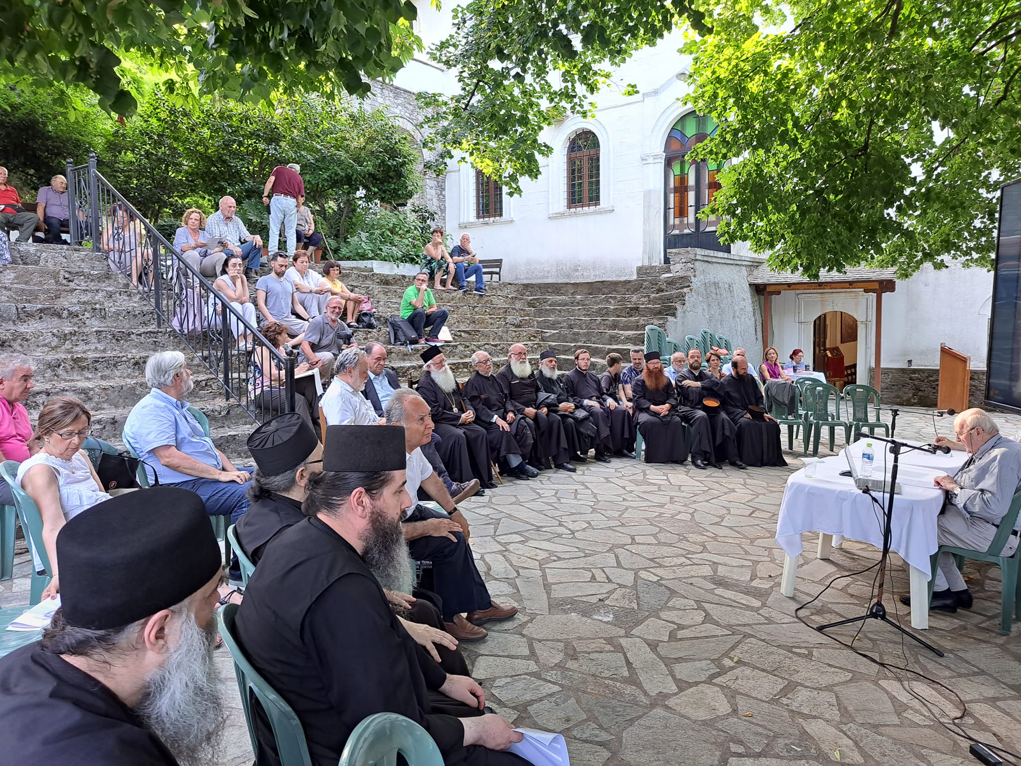 Ζαγορά: Ξεκίνησε το Επιστημονικό Συμπόσιο με θέμα τη σχέση αιώνων ...