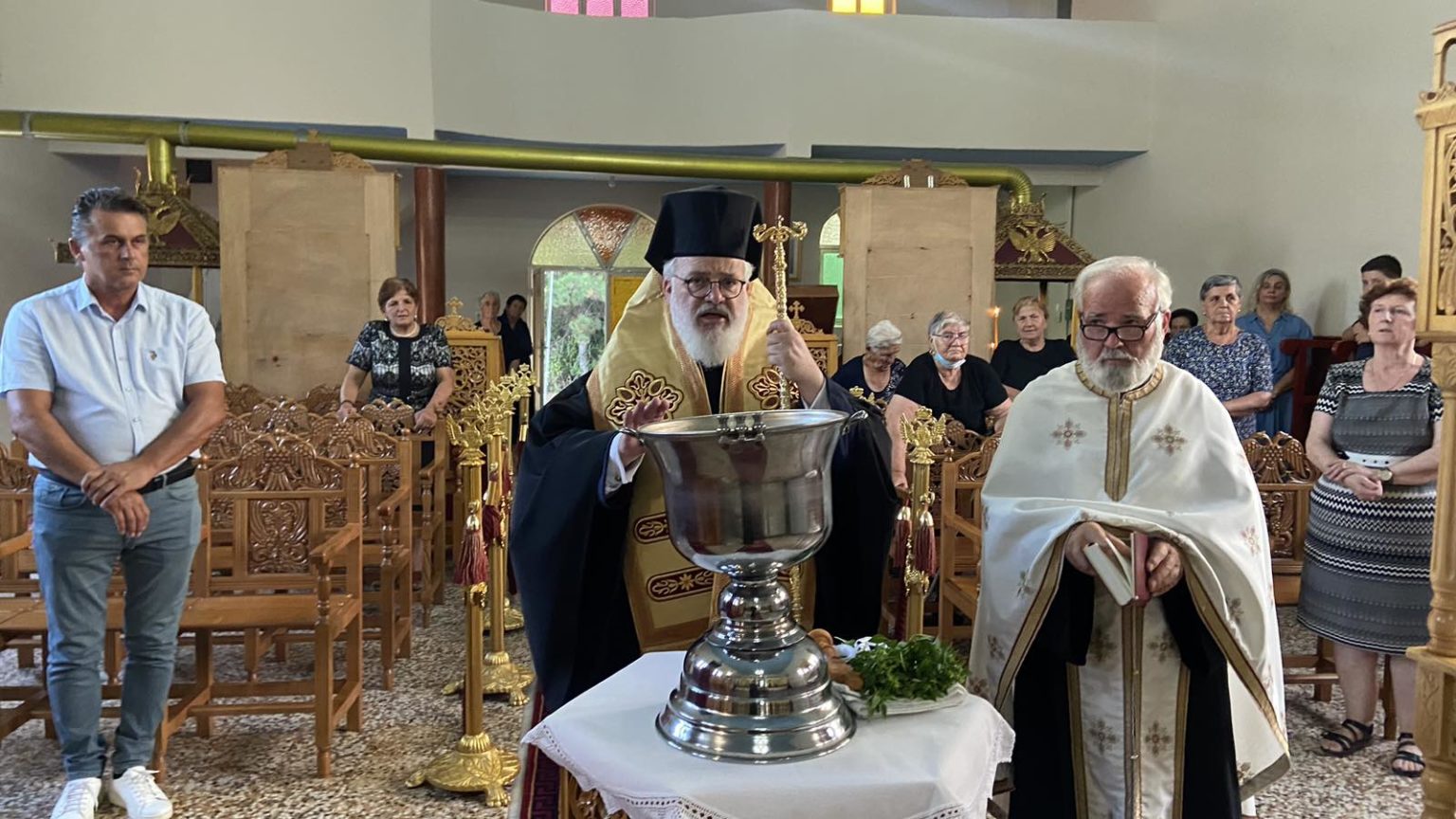 Ο Μητροπολίτης Διδυμοτείχου περιόδευσε σε μικρές παραμεθόριες ενορίες ...
