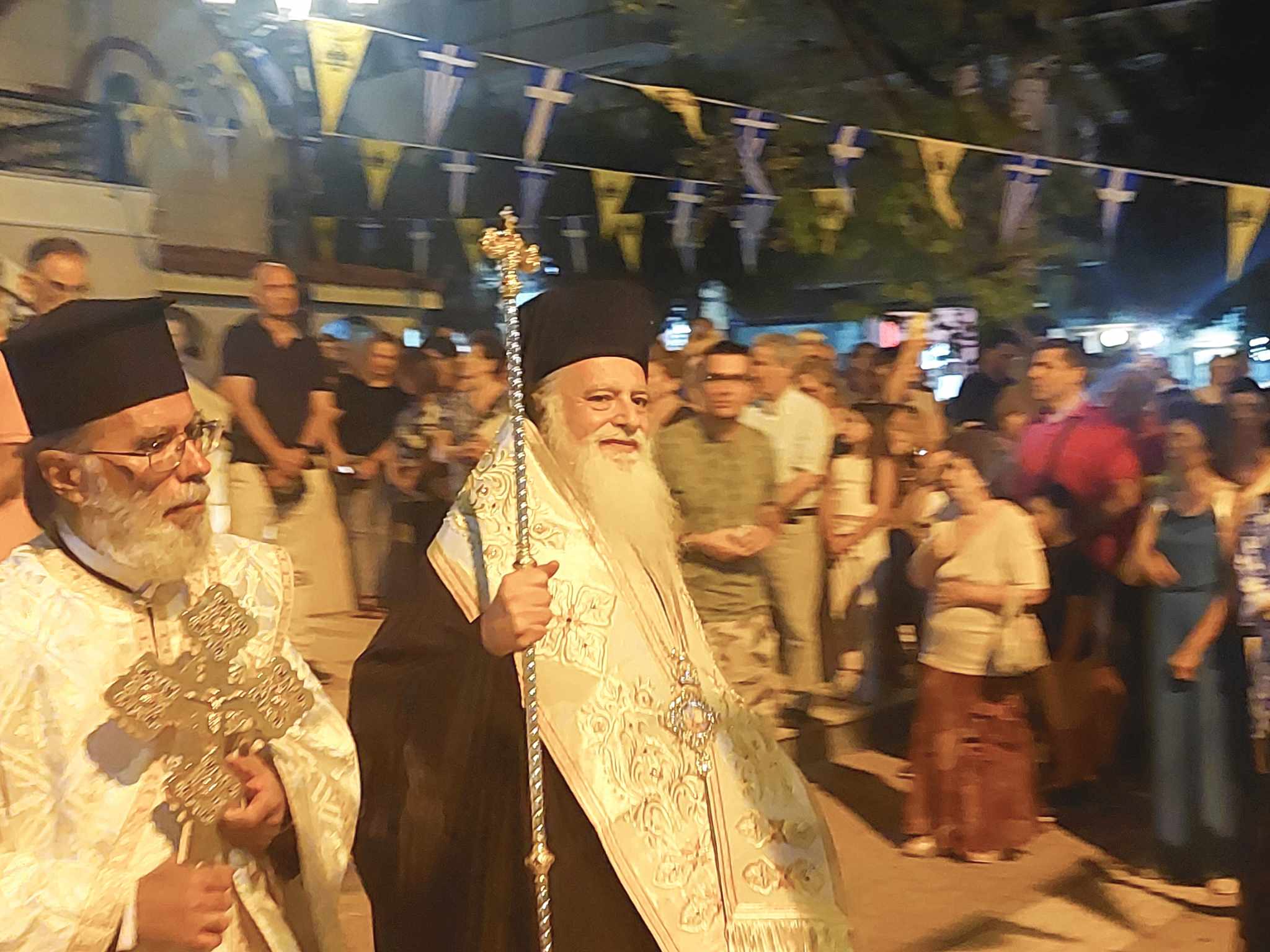 Φωτορεπορτάζ ope.gr: Πλήθος πιστών στον πανηγυρικό Εσπερινό και τη ...