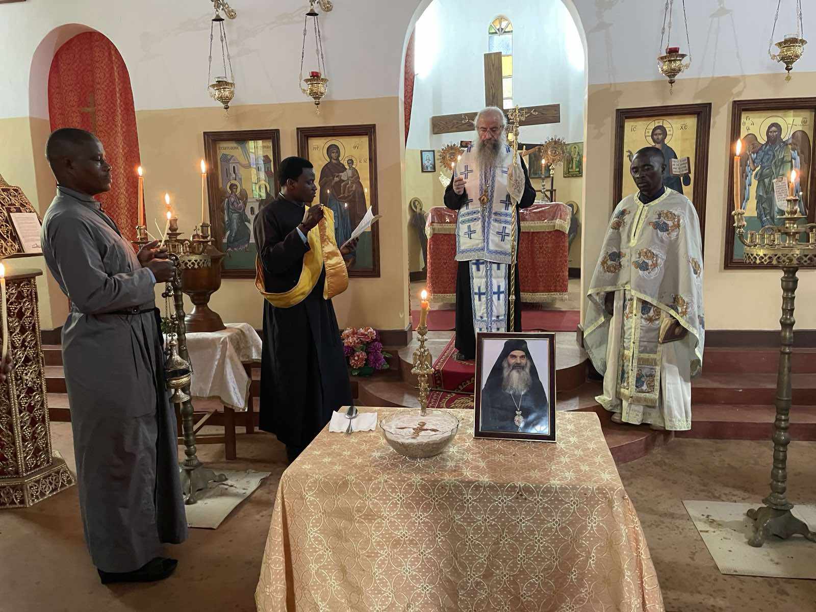 Διετές μνημόσυνο μακαριστού Μητροπολίτη Κινσάσας Νικηφόρου στην ...