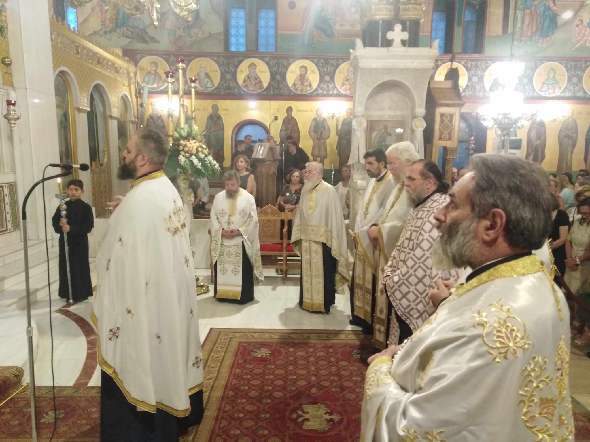 Άφατη κατάνυξη για την κεχαριτωμένη Μαρία, στην Παναγία Βουρλιώτισσα ...