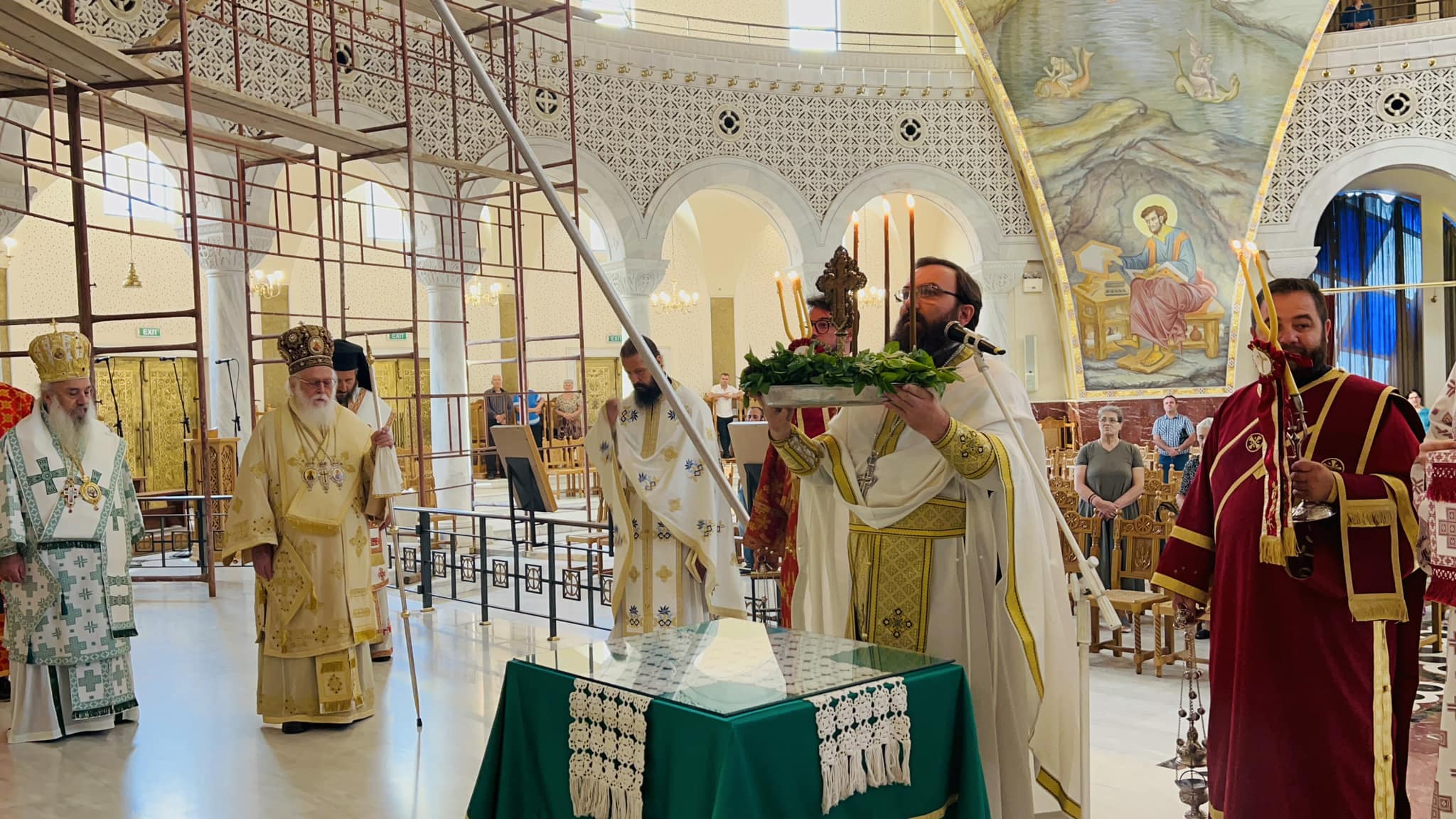 Αρχιεπίσκοπος Αναστάσιος: "Ο Σταυρός είναι το κεντρικό μυστήριο που ...