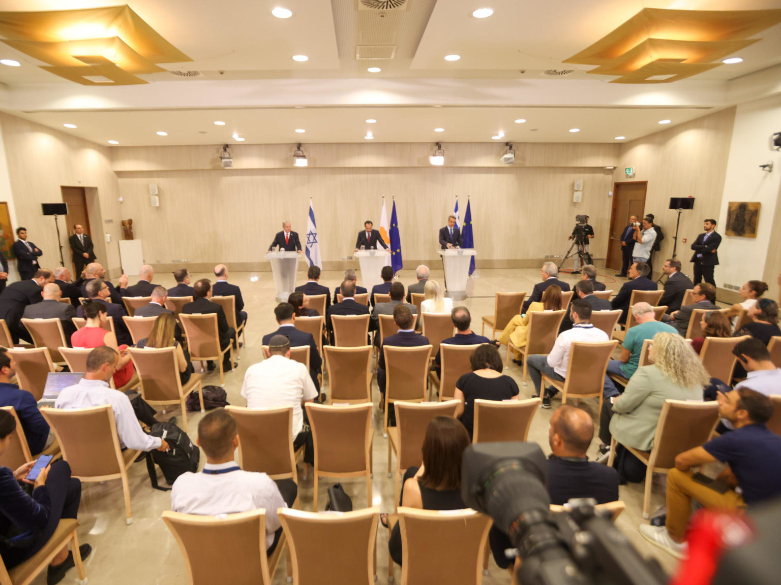 Η κοινή δήλωση τριμερούς Ελλάδας - Κύπρου - Ισραήλ: Ανησυχία για τα ...