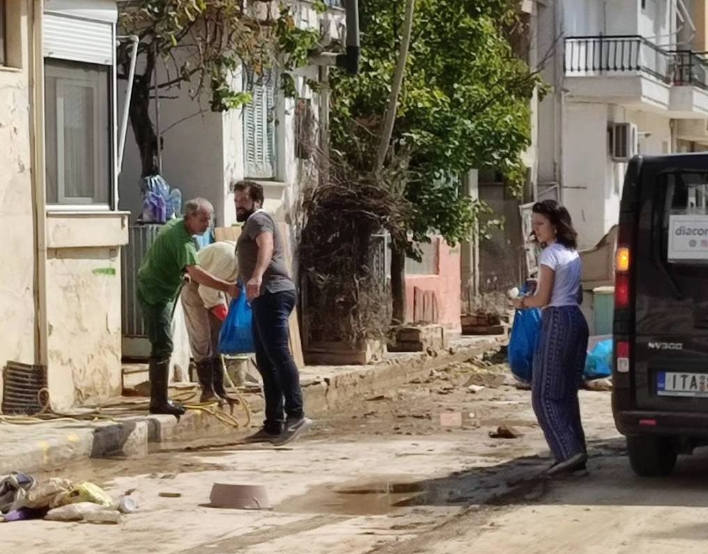 Η ΔΙΑΚΟΝΙΑ δίπλα στους πλημμυροπαθείς της Θεσσαλίας και της Μαγνησίας ...