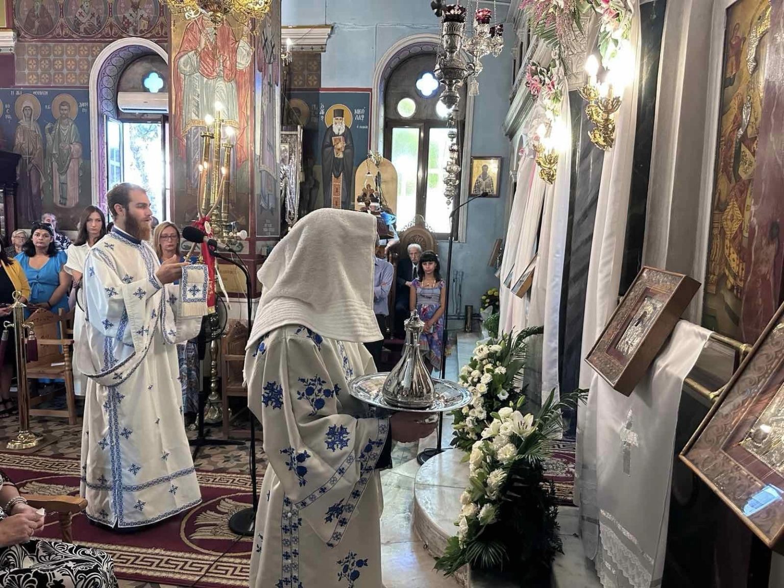 Χειροτονία Διακόνου από τον Μητροπολίτη Ύδρας - Ορθοδοξία News Agency