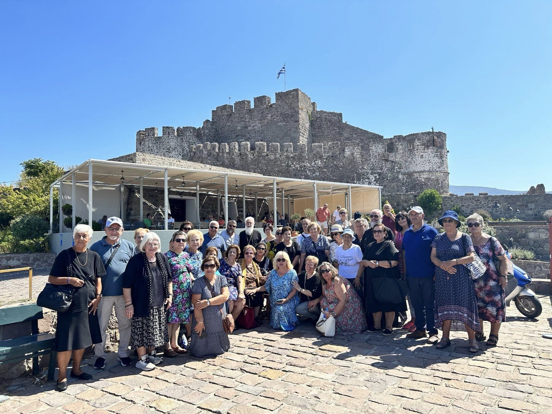 Λήμνιοι εκδρομείς στον Ταξιάρχη στο Μανταμάδο - Ορθοδοξία News Agency