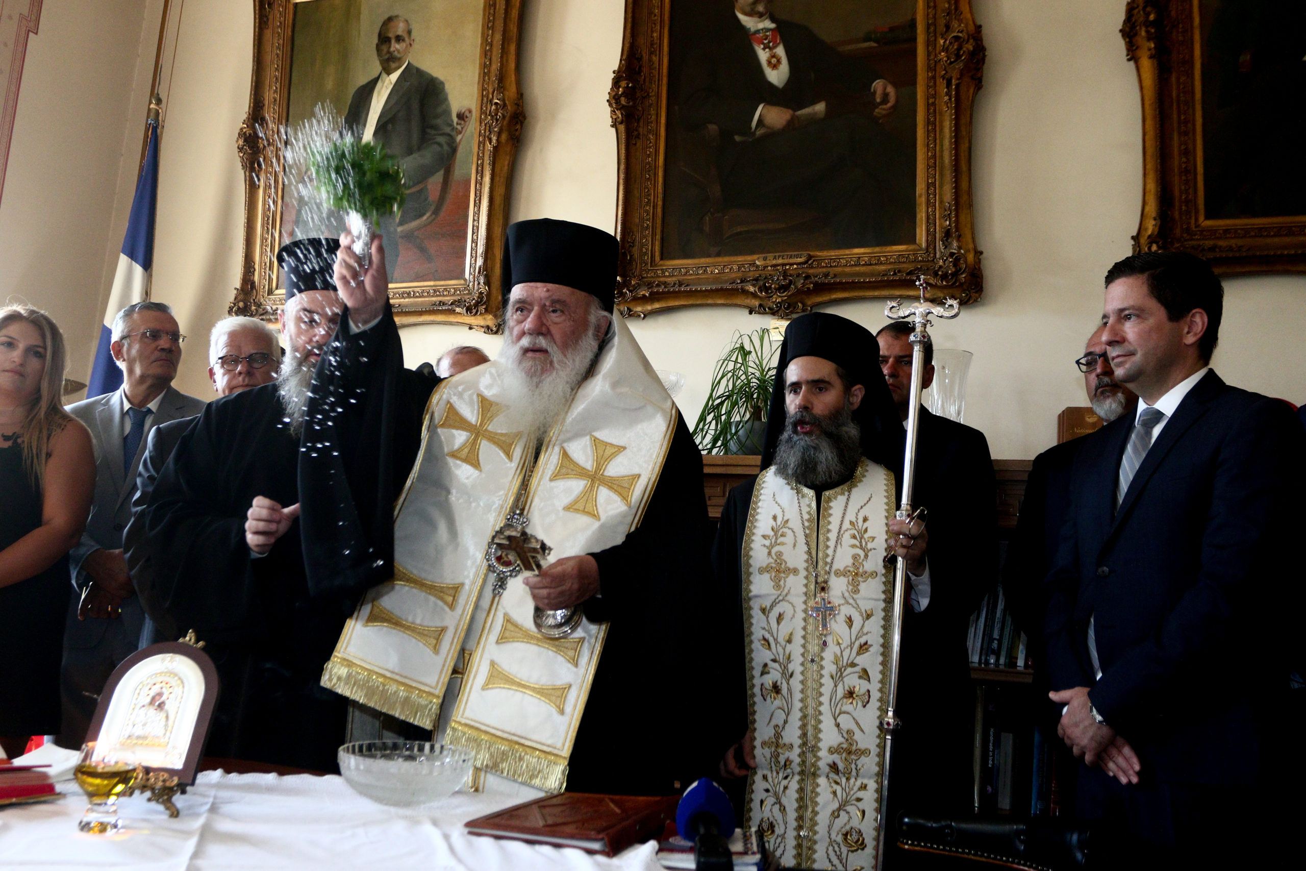 Ο Αρχιεπίσκοπος Ιερώνυμος τέλεσε τον Αγιασμό της νέας Ακαδημαϊκής ...