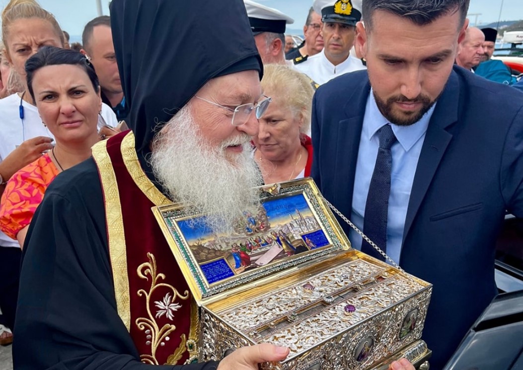 Η αναχώρηση της Αγίας Ζώνης από την Ιερά Μεγίστη Μονή Βατοπαιδίου για ...