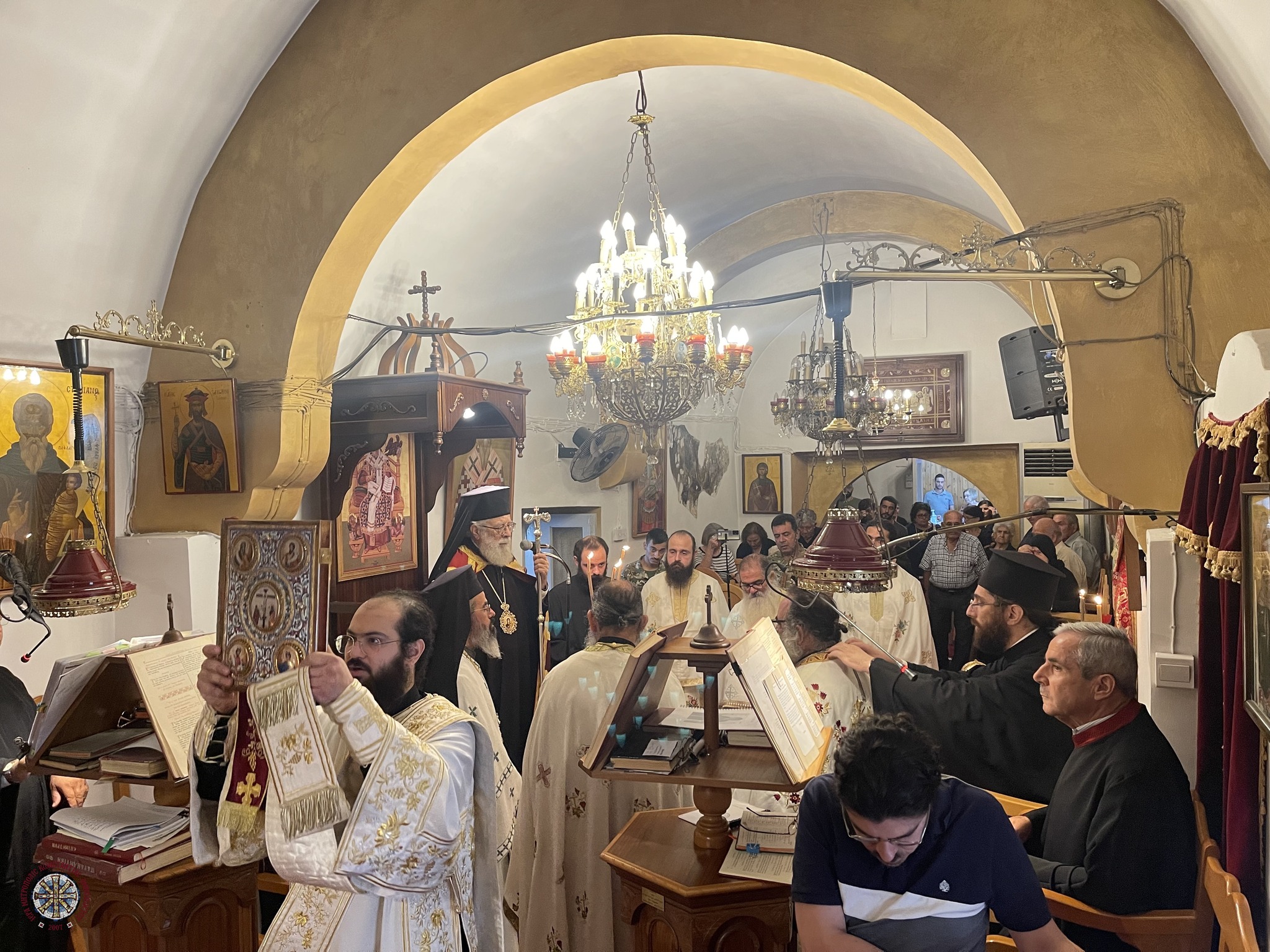 Πανηγυρική Θεία Λειτουργία στην Ιερά Μονή Οσίου Κενδέα - Ορθοδοξία News ...