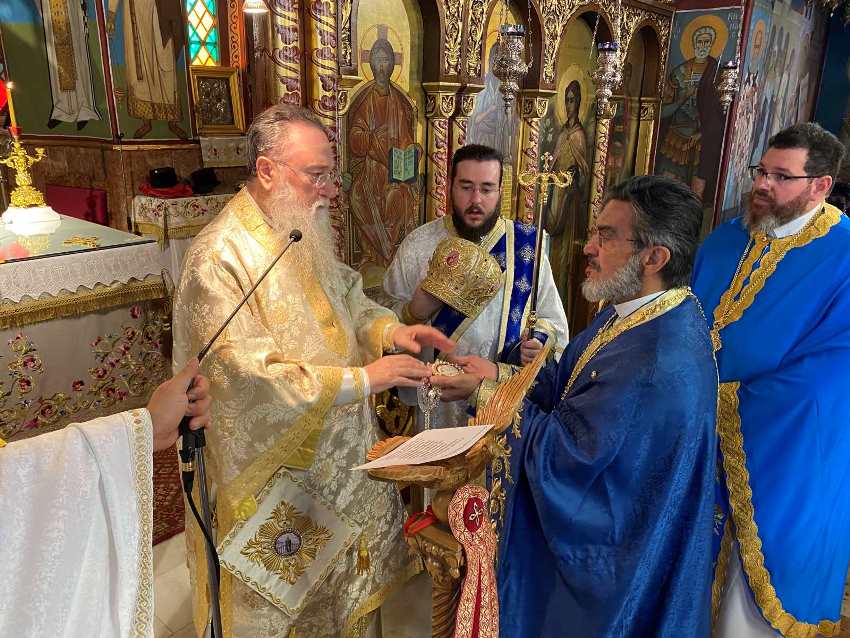 Ο Μητροπολίτης Κορίνθου στην Παναγία «Γιάτρισσα» στο Λουτράκι ...