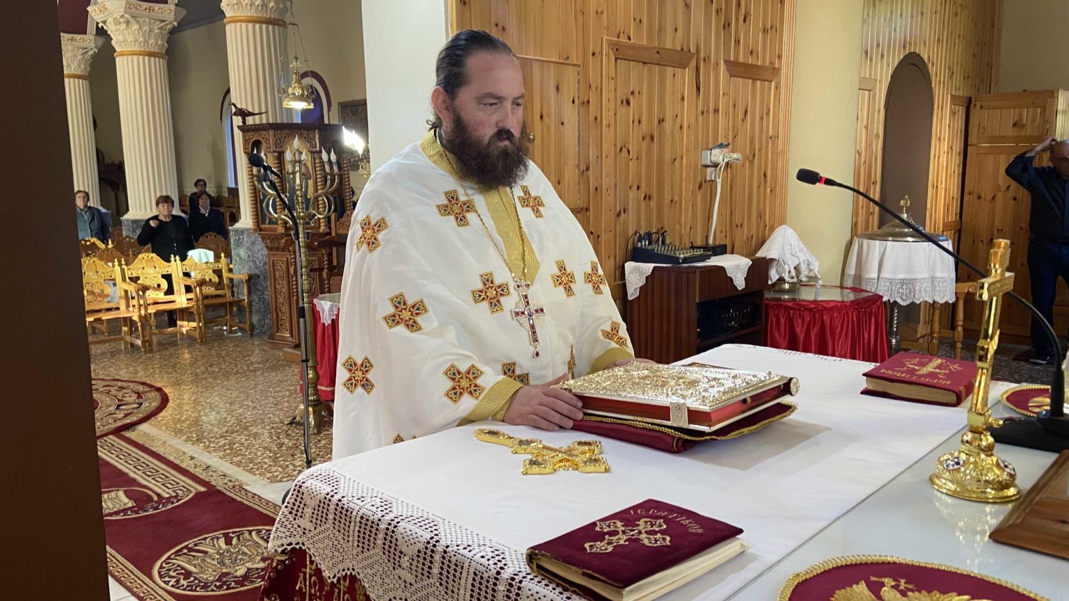 Ο Μητροπολίτης Διδυμοτείχου το ψυχοσάββατο του Αγίου Δημητρίου ...