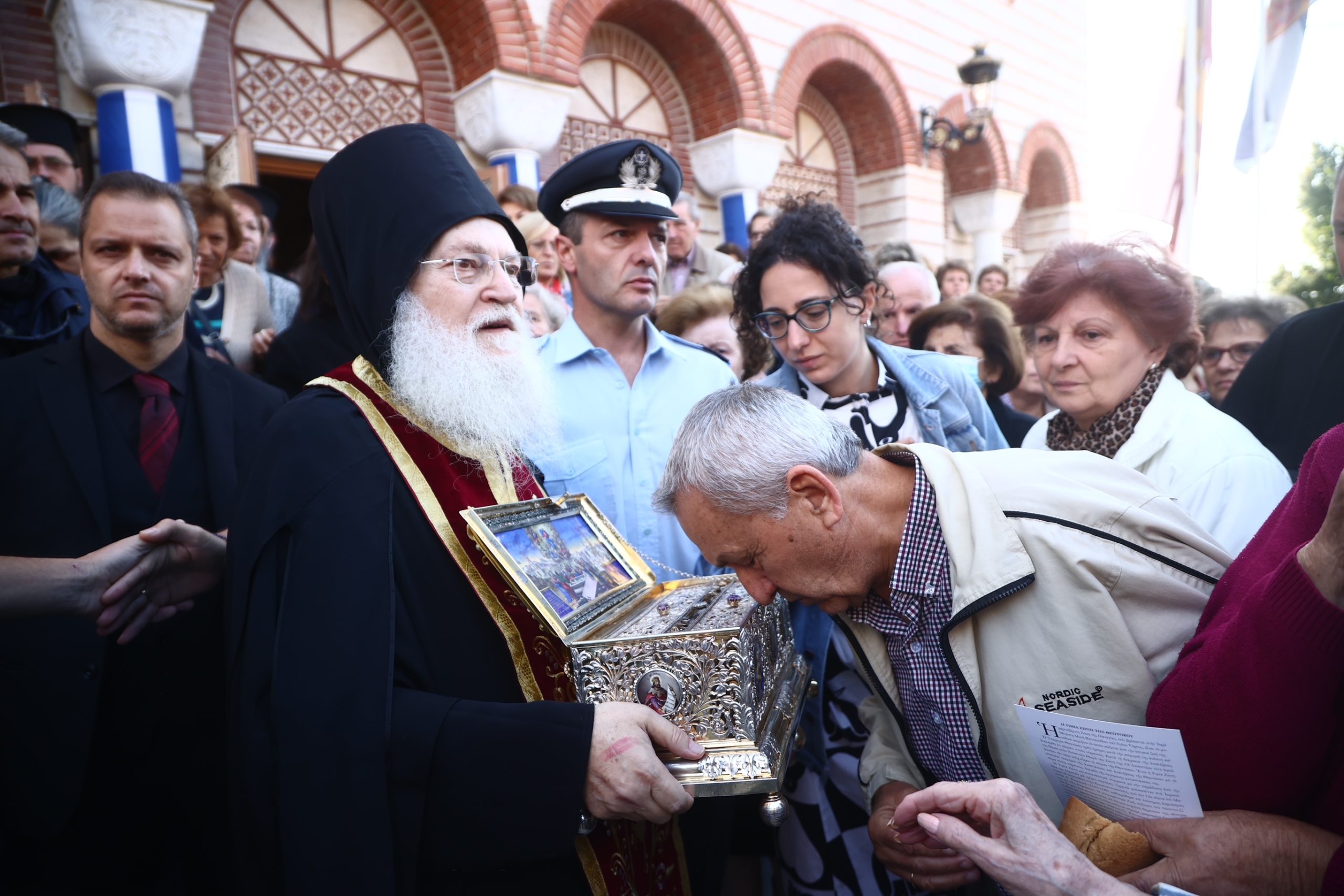 Αναχώρηση της Αγίας Ζώνης από τον Ιερό Ναό Αγίων Κωνσταντίνου και ...