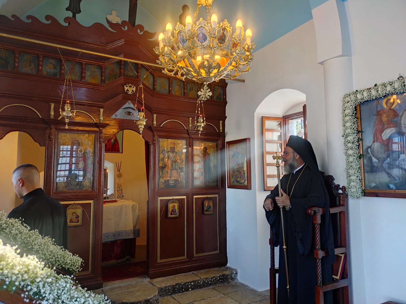 Ο Μητροπολίτης Χρυσόστομος στον πανηγυρίζοντα Ιερό Ναό Αγίου Γεωργίου ...