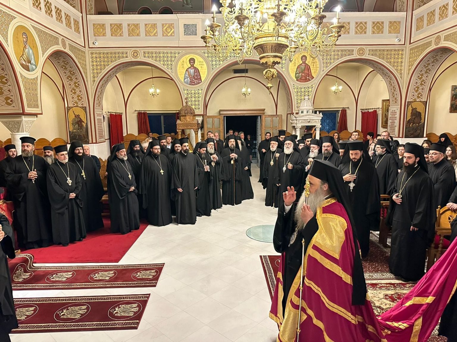 Πολυαρχιερατικός Εσπερινός Αγίου Αμφιλοχίου και ονομαστήρια Μητροπολίτη ...