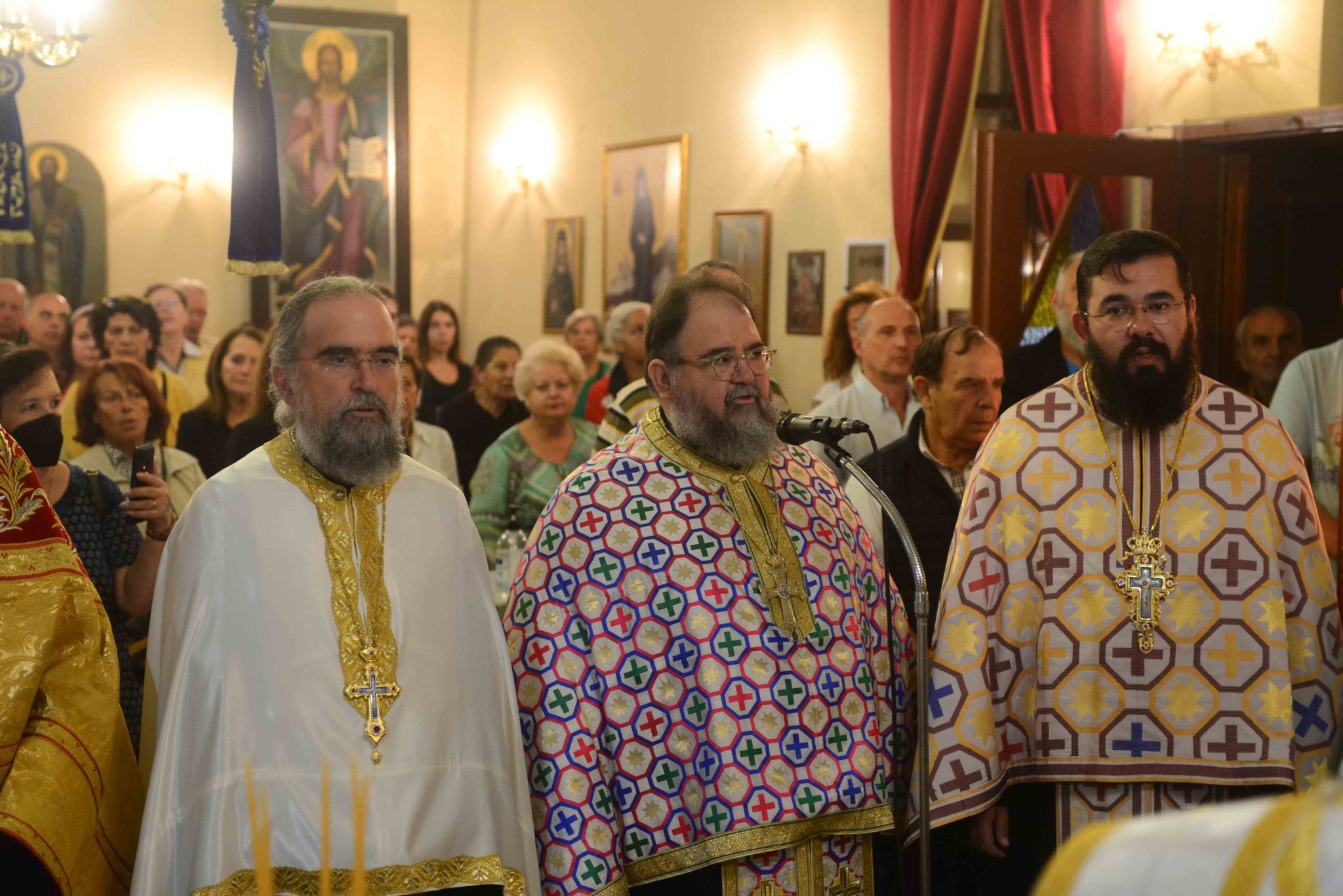 Πανηγυρικός Εσπερινός στο ιστορικό παρεκκλήσι του «Ταξιαρχάκη» στην ...