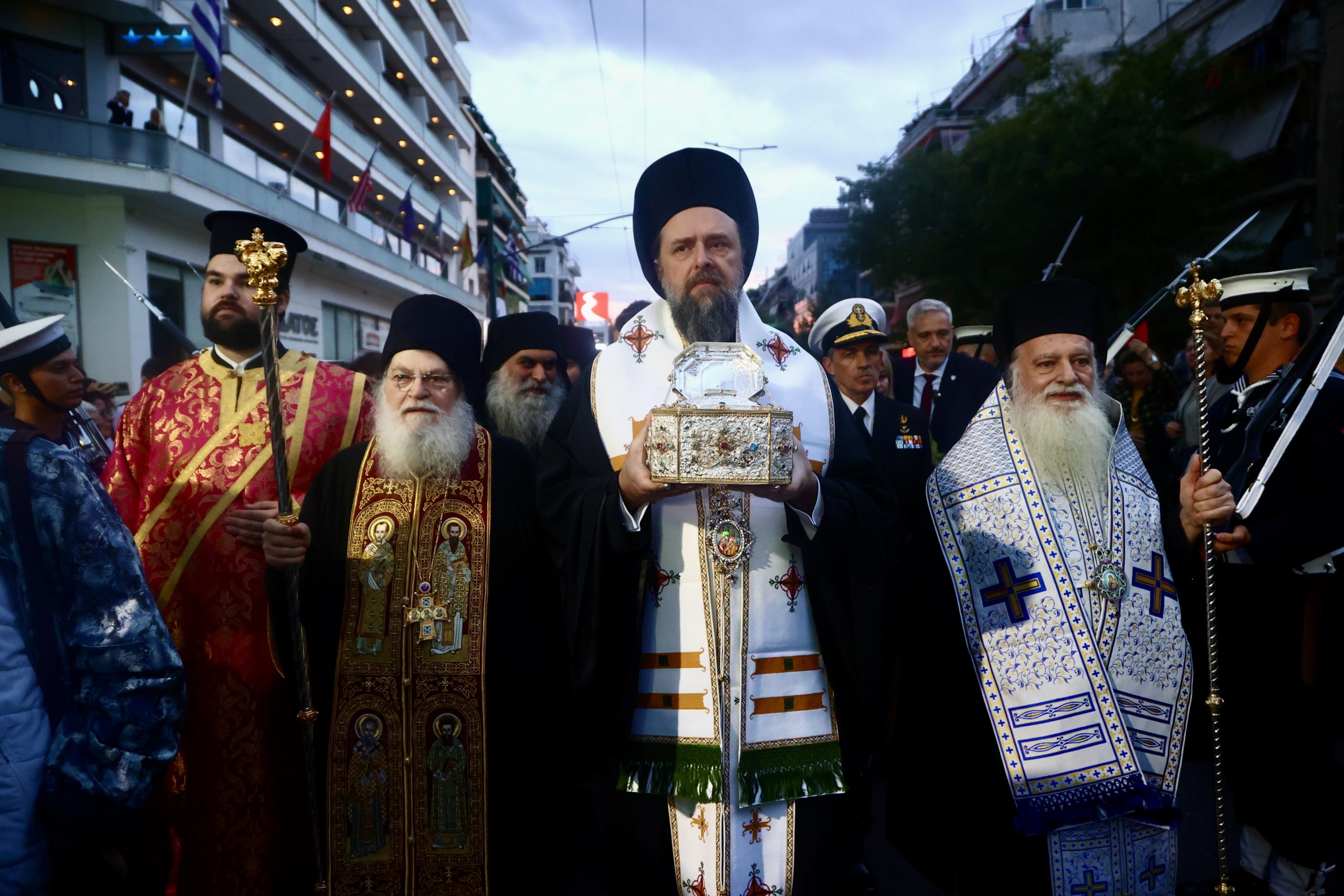 To ope.gr στην ιστορική υποδοχή της Τιμίας Κάρας του Αγίου Ιωάννου του ...