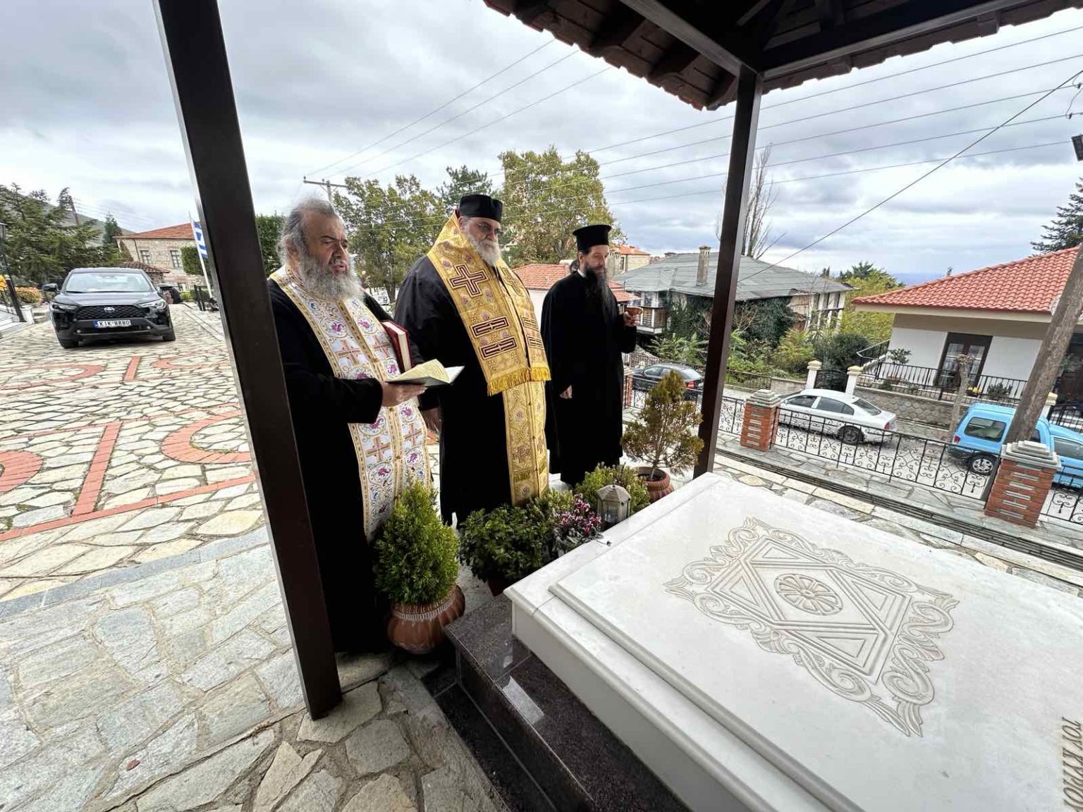 Ο Μητροπολίτης Ταμασού Ησαΐας στην ενθρόνιση του Μητροπολίτη ...