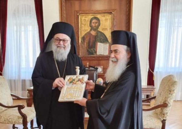 ΦΩΝΗ ΚΥΡΙΟΥ: Το φίδι και ο Σταυρός - Ορθοδοξία News Agency
