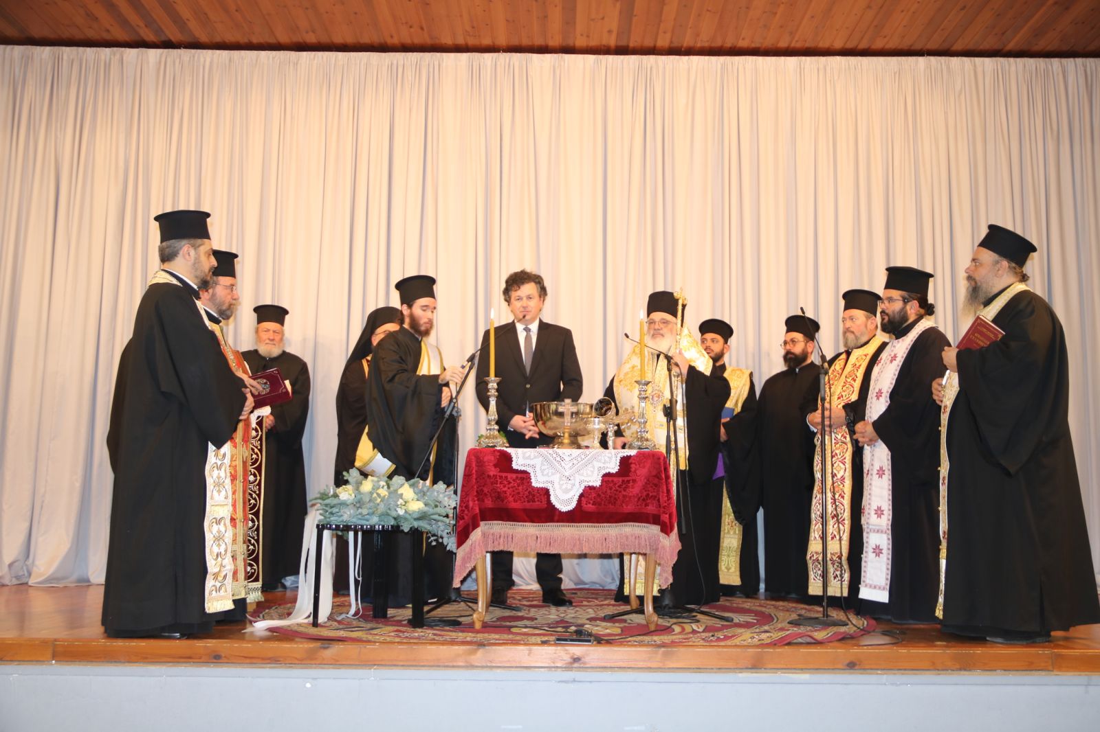 Ο Μητροπολίτης Διδυμοτείχου στην ορκωμοσία του Δημάρχου Ορεστιάδος ...