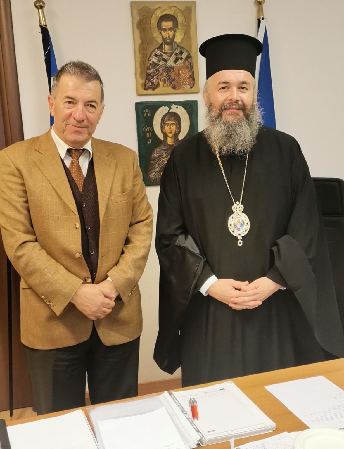 Ο Μητροπολίτης Φλωρίνης υποδέχθηκε τον Πρόεδρο των Απογόνων ...