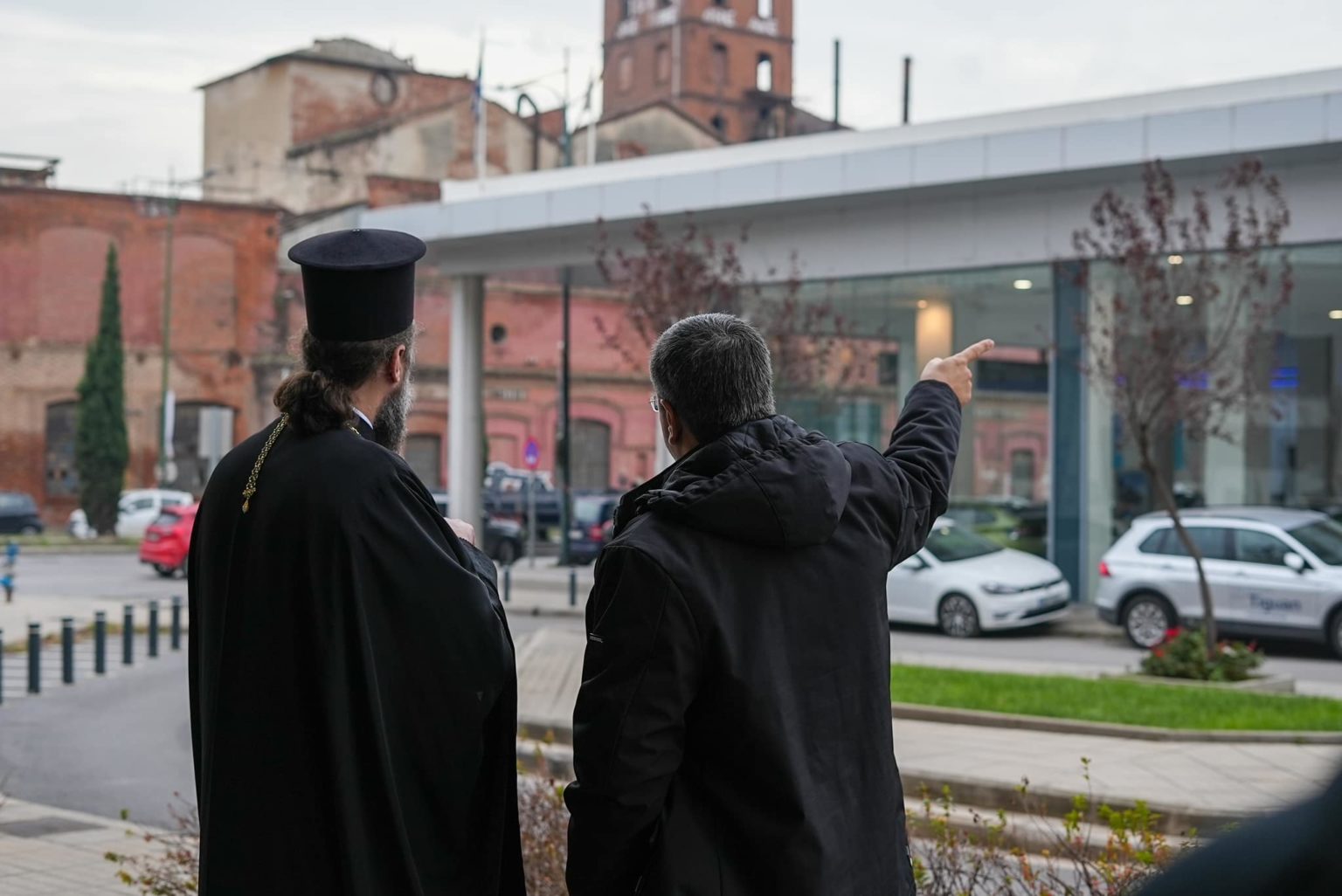 Ο Περιφερειάρχης Κεντρικής Μακεδονίας υποδέχθηκε τον Μητροπολίτη ...