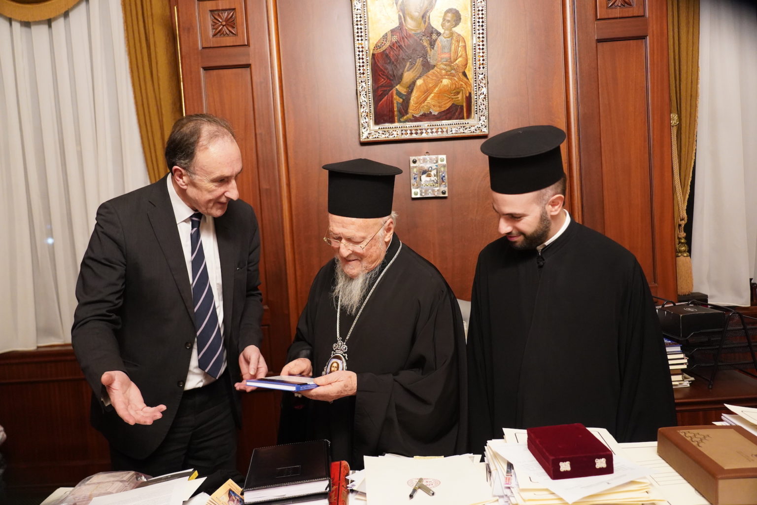 Νέο βιβλίο για την προσωπικότητα και τη διακονία του Οικουμενικού ...