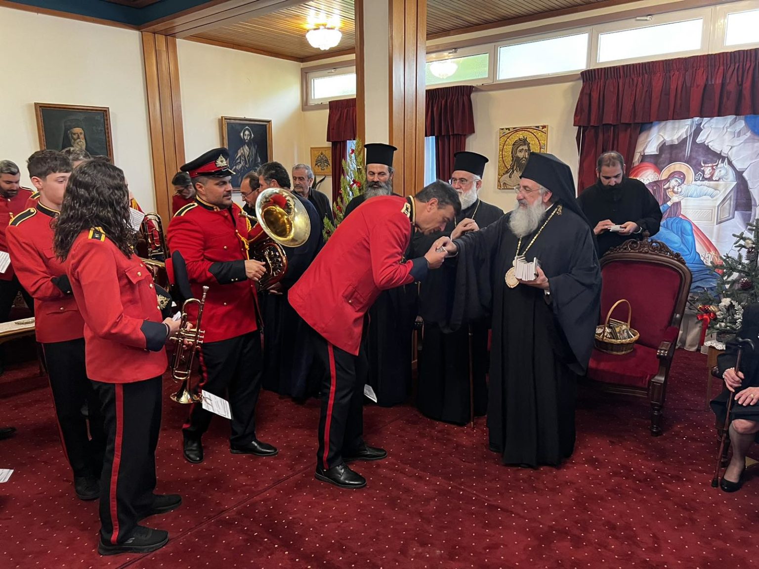 Χριστουγεννιάτικα Κάλαντα στην Ιερά Αρχιεπισκοπή Κρήτης - Ορθοδοξία ...