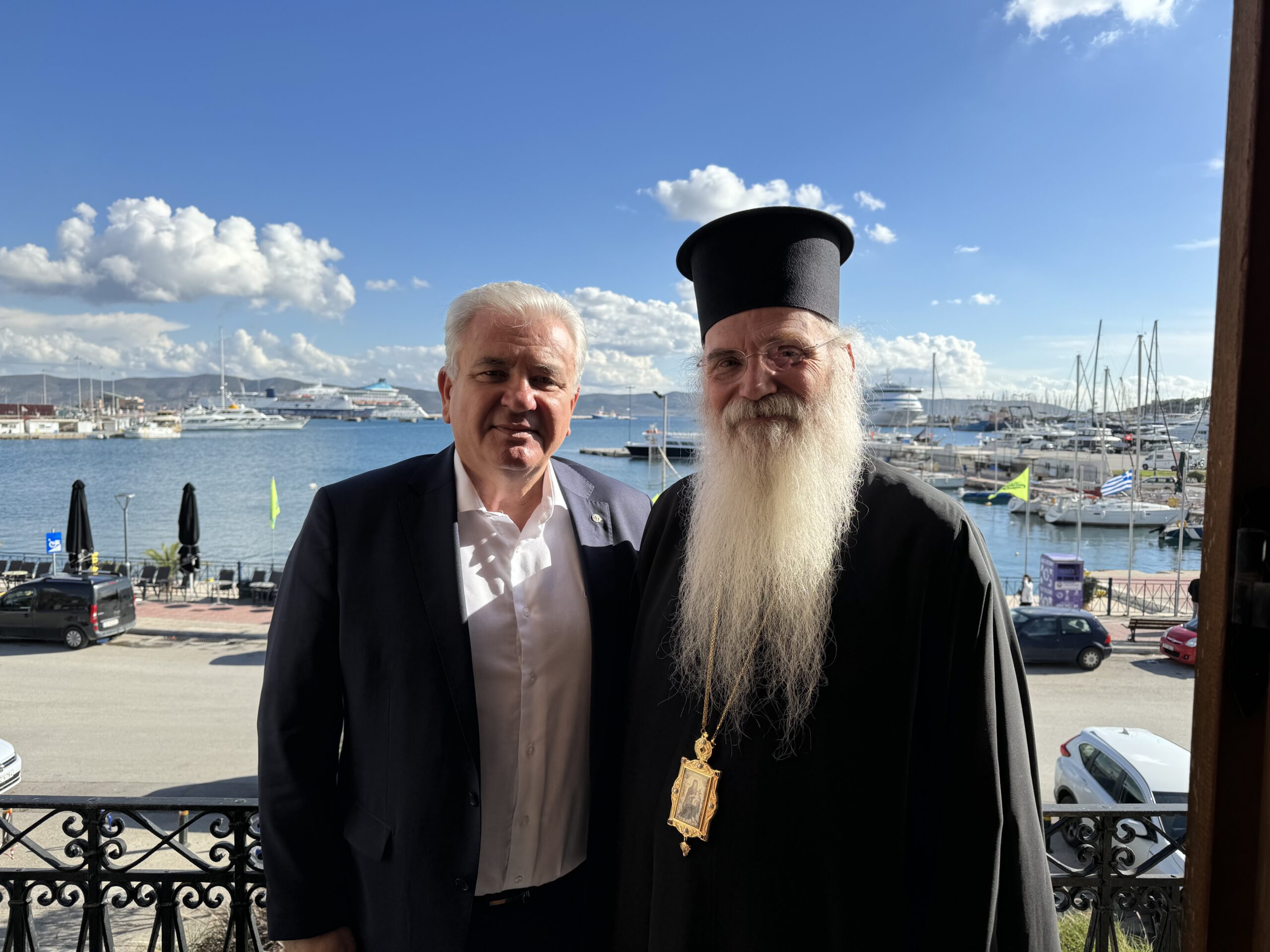 Επίσκεψη του Μητροπολίτη Μεσογαίας στον Δήμαρχο Λαυρεωτικής - Ορθοδοξία ...