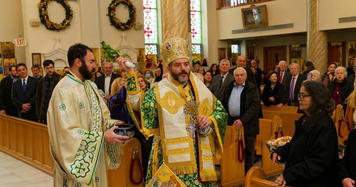 Metropolitan Apostolos Celebrates Epiphany at Ascension Greek Orthodox ...