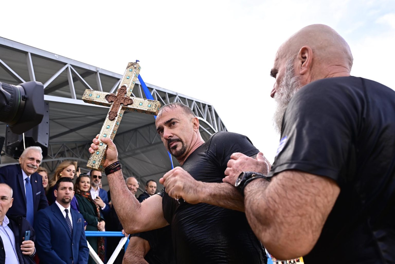 Θεσσαλονίκη - Πειραιάς: 20χρονος φοιτητής και "Βατραχάνθρωπος" έπιασαν ...