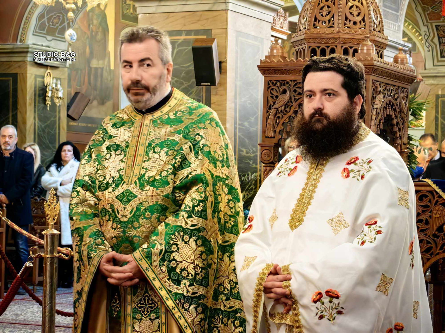 Ευλογία για το Άργος η περιφορά των Ιερών Λειψάνων του Αγίου Πέτρου του ...