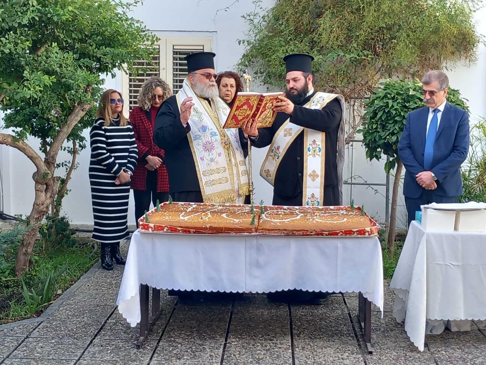 Ι.Μ. Ταμασού: Αγιασμός και κοπή βασιλόπιτας στο Υπουργείο Ενέργειας ...