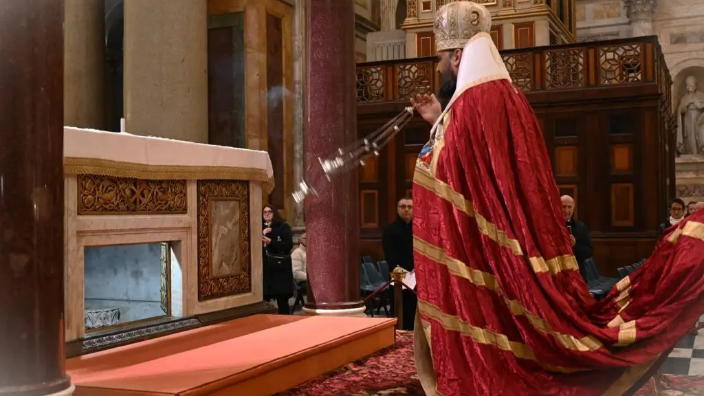 PS Atanasie de Bogdania a oficiat o vecernie în Bazilica în care se ...