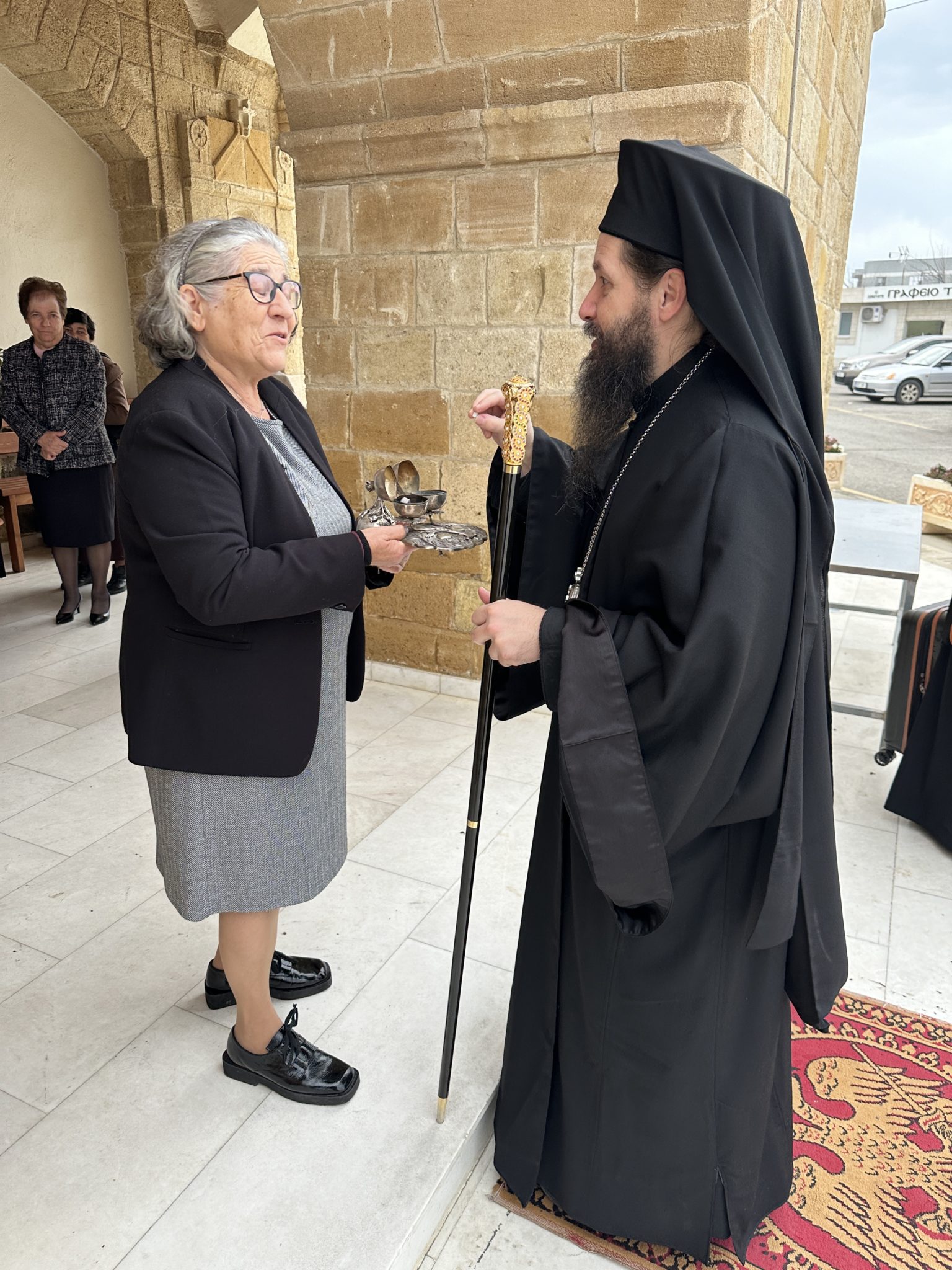 Το 5ο ετήσιο μνημόσυνο του μακαριστού Μητροπολίτη Σισανίου Παύλου στην ...