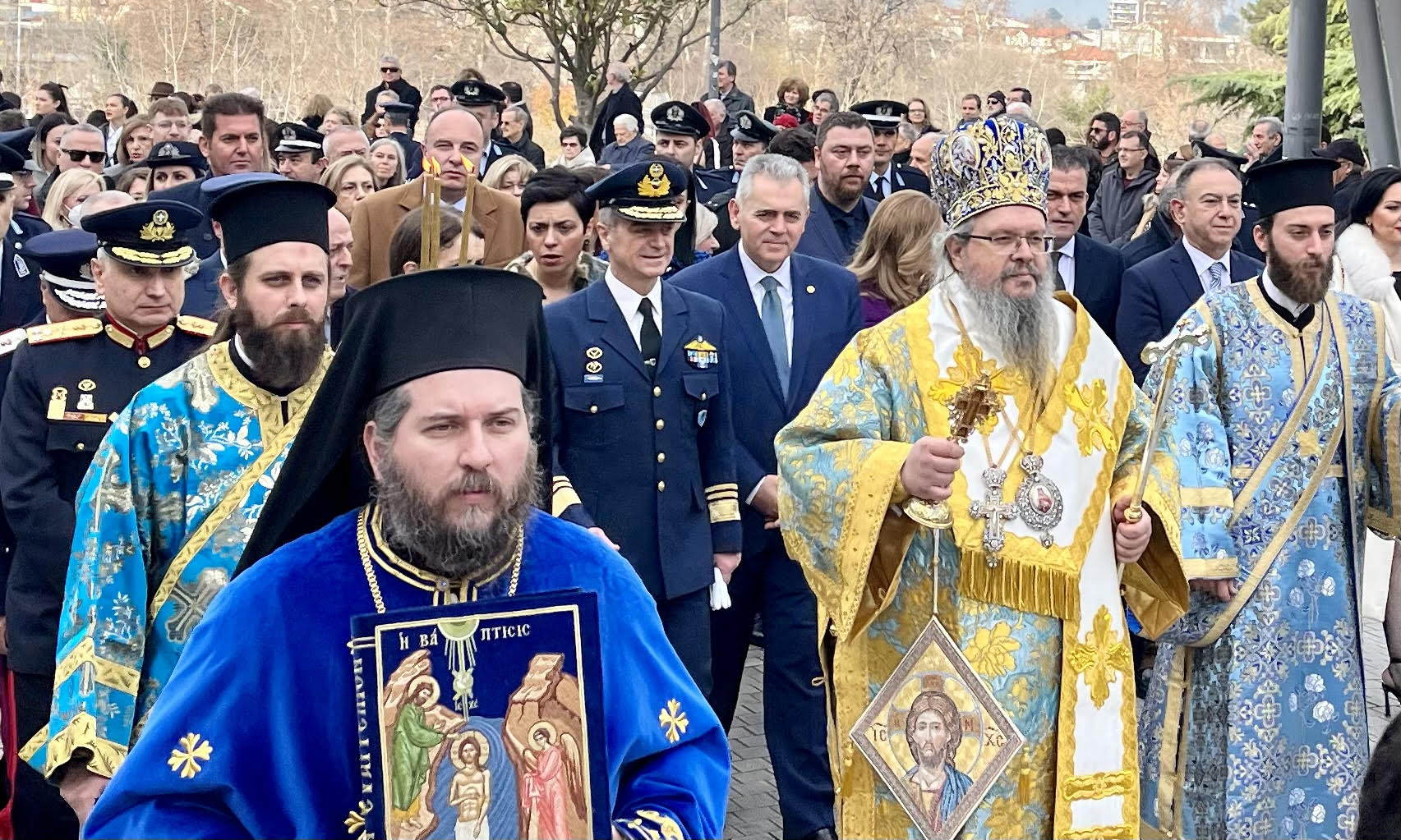 Μάξιμος Χαρακόπουλος στον Αγιασμό Υδάτων στον Πηνειό: Να ξαναδούμε στη ...