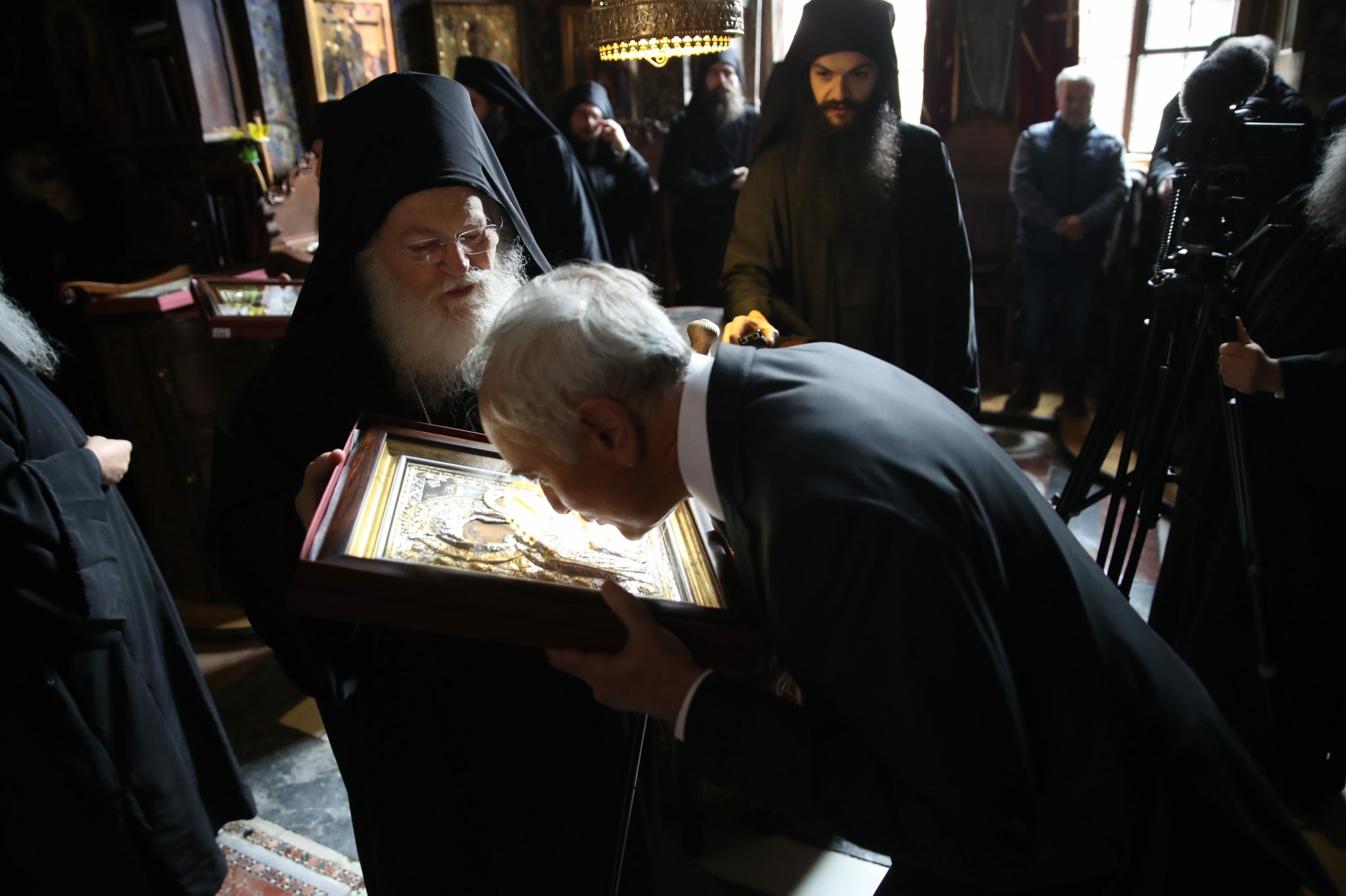 Ο νέος Πολιτικός Διοικητής του Αγίου Όρους στην Ι.Μ.Μ. Βατοπαιδίου ...